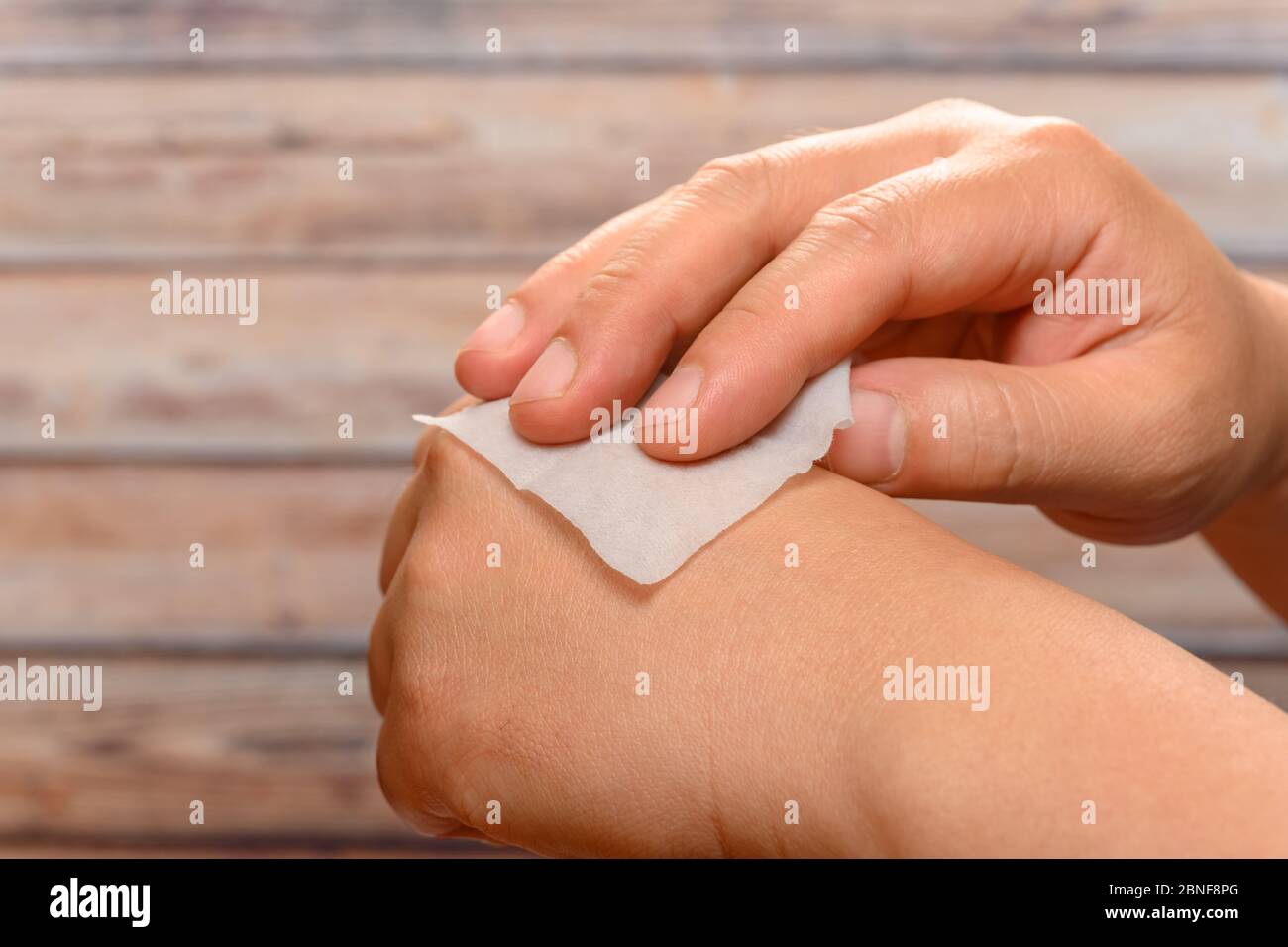 Alcohol prep pad hi-res stock photography and images - Alamy