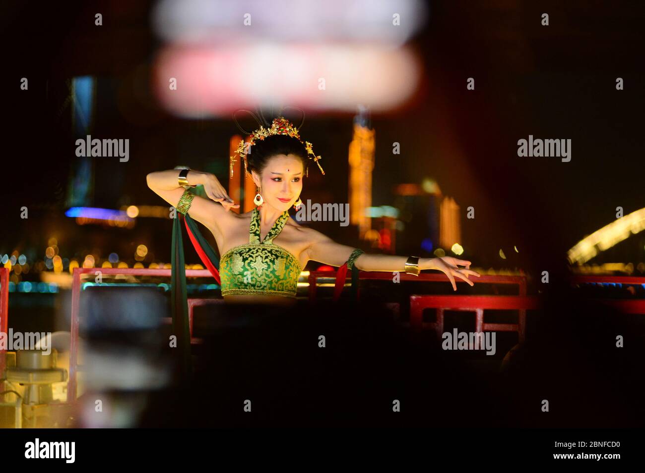 Dunhuang flying apsaras hi-res stock photography and images - Alamy