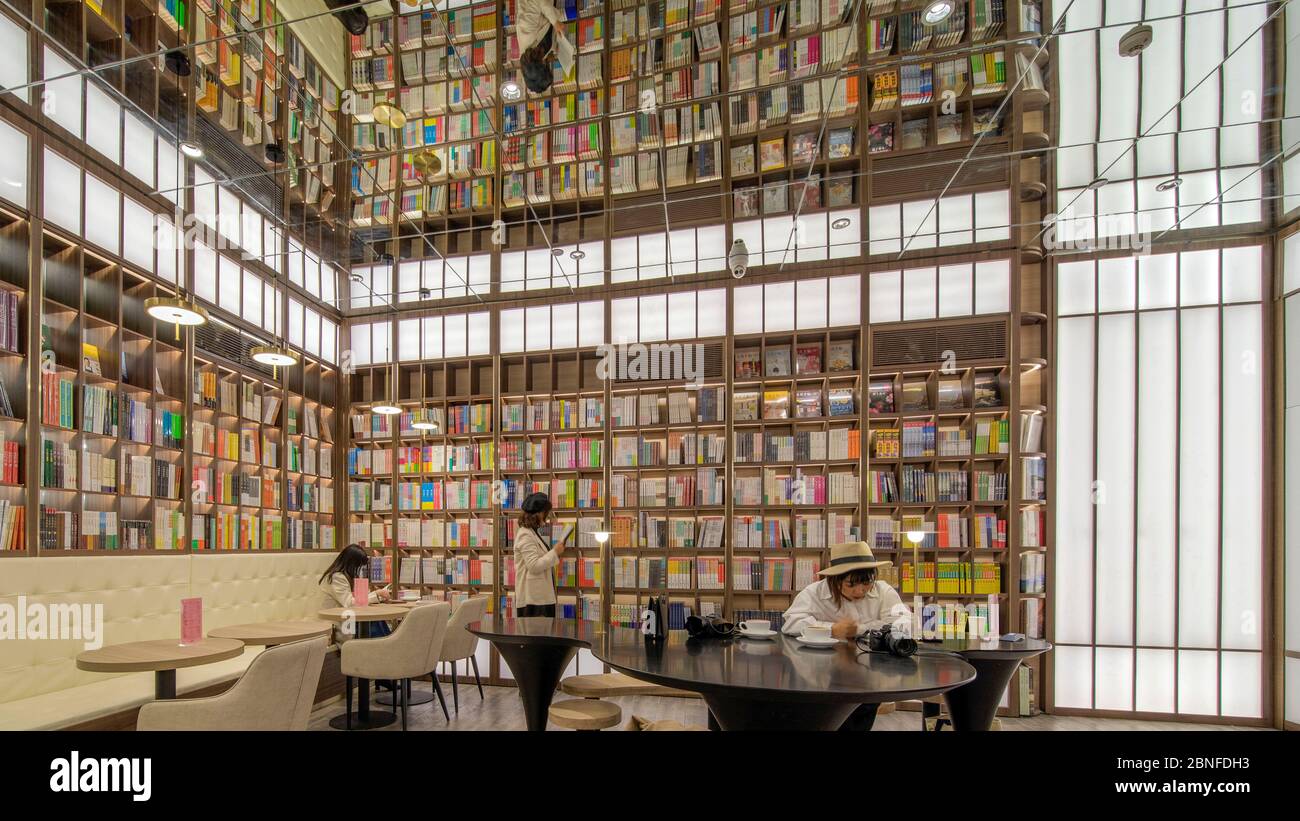 People read in Zhongshuge bookstore, one of Chinese bookstore design ...