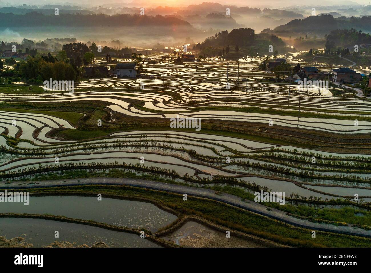 Chongqing mountain sunrise hi-res stock photography and images - Alamy