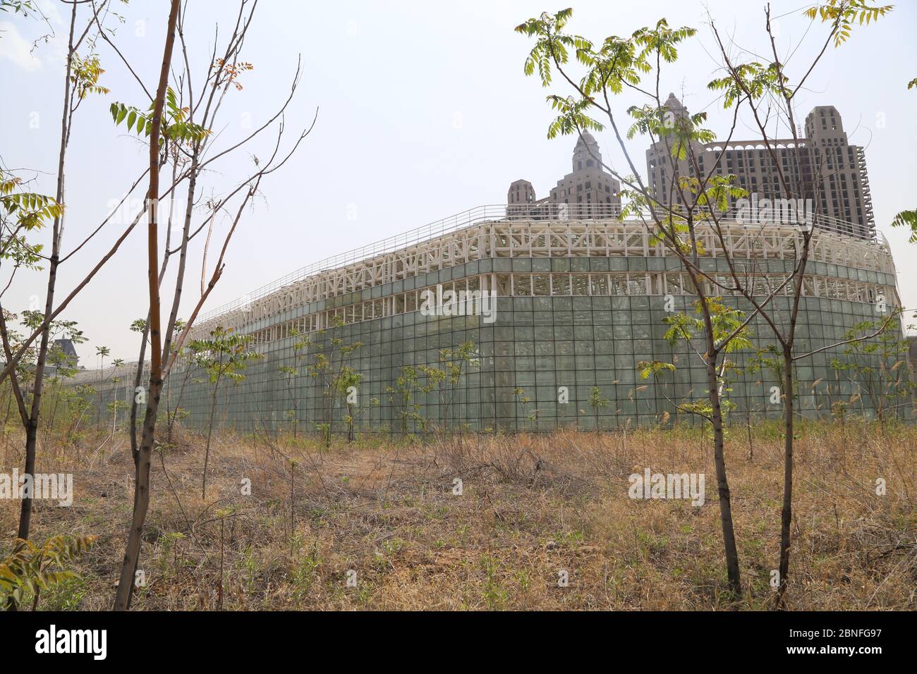 Abandoned buildings building china hi-res stock photography and images ...