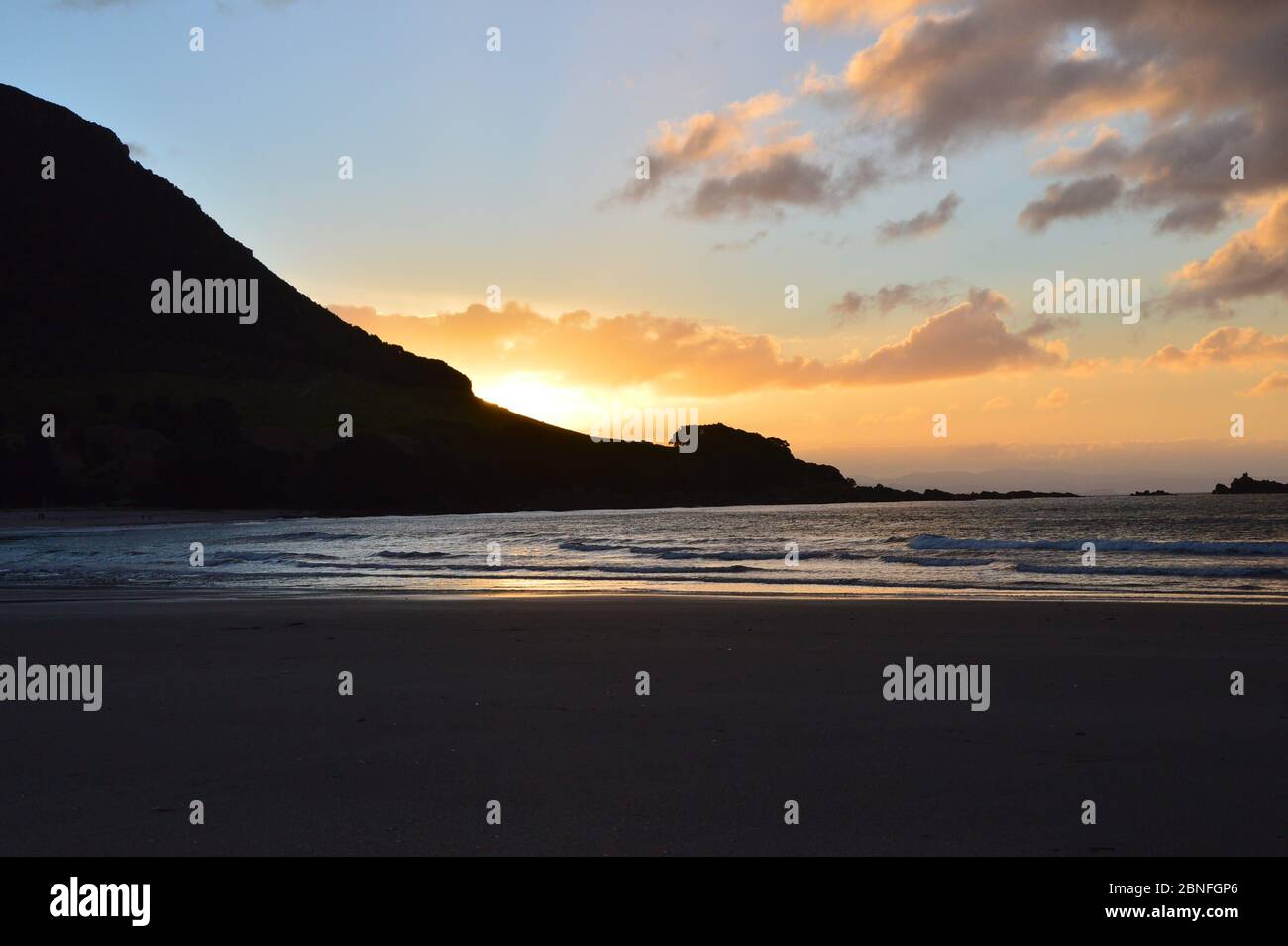 Sunset at Mount Maunganui beach - Tauranga New Zealand Stock Photo - Alamy
