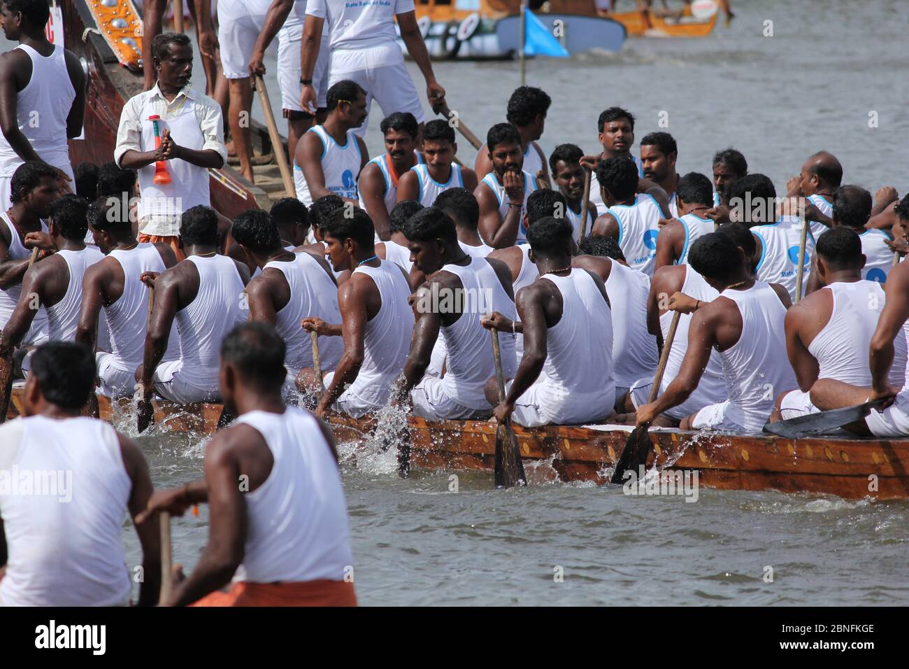 Oarsmen during the annual Nehru Trophy Boat Race in Alleppey, Kerala ...