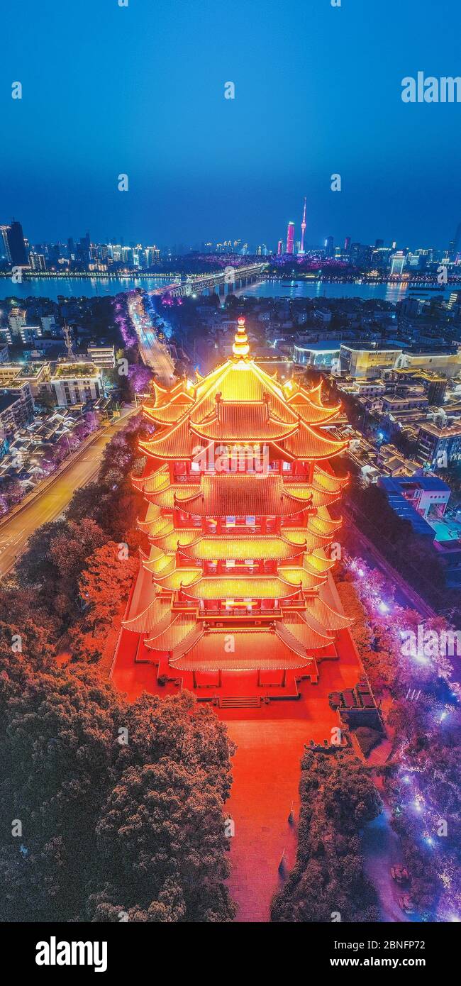 Traditional chinese tower hi-res stock photography and images - Alamy