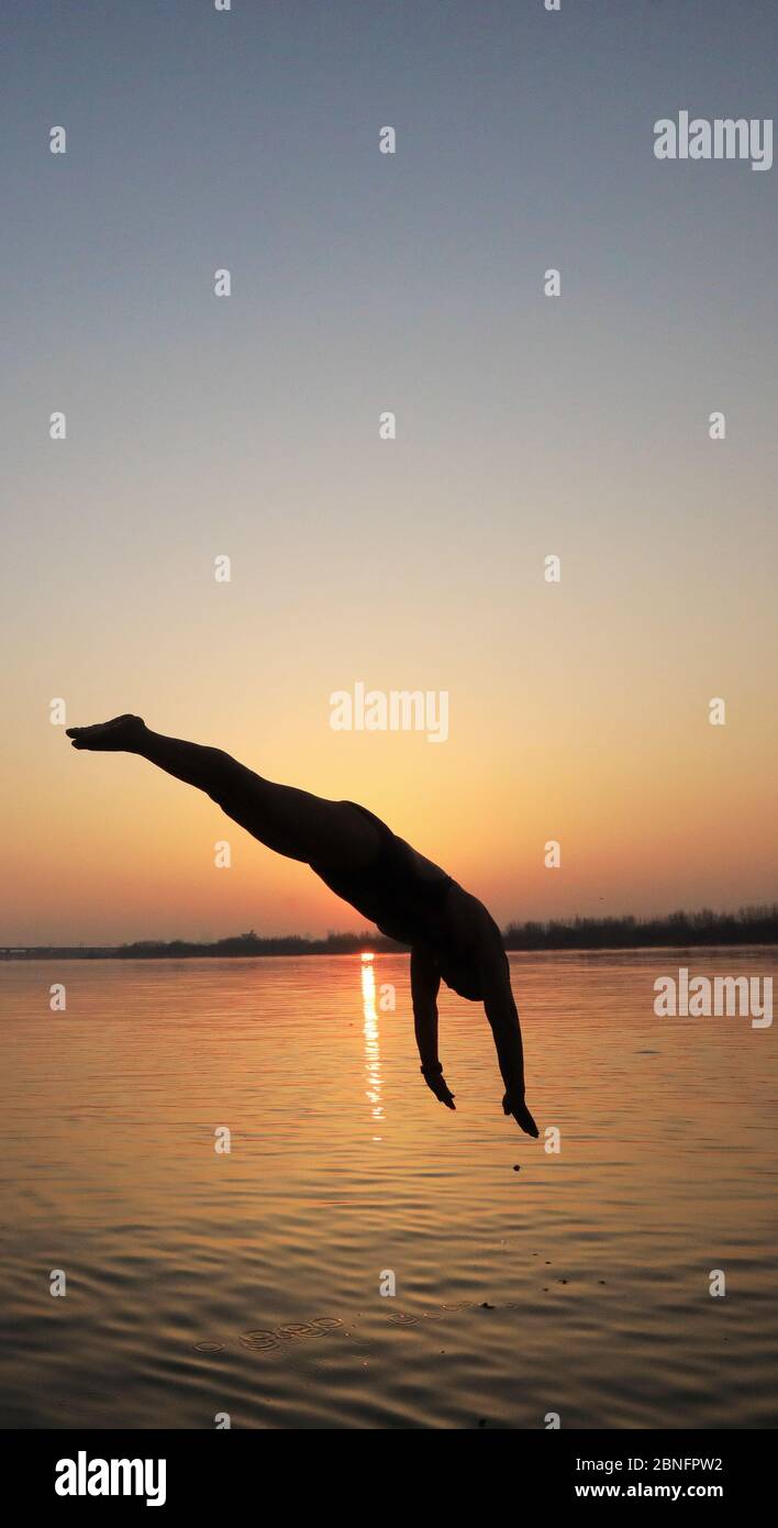 Chinese diving team hi-res stock photography and images - Alamy