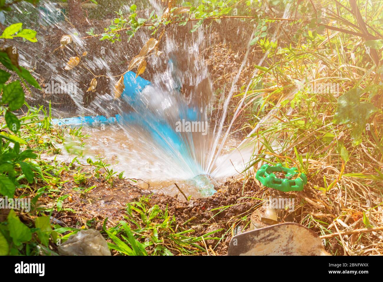 Elbow pipe damage hi-res stock photography and images - Alamy