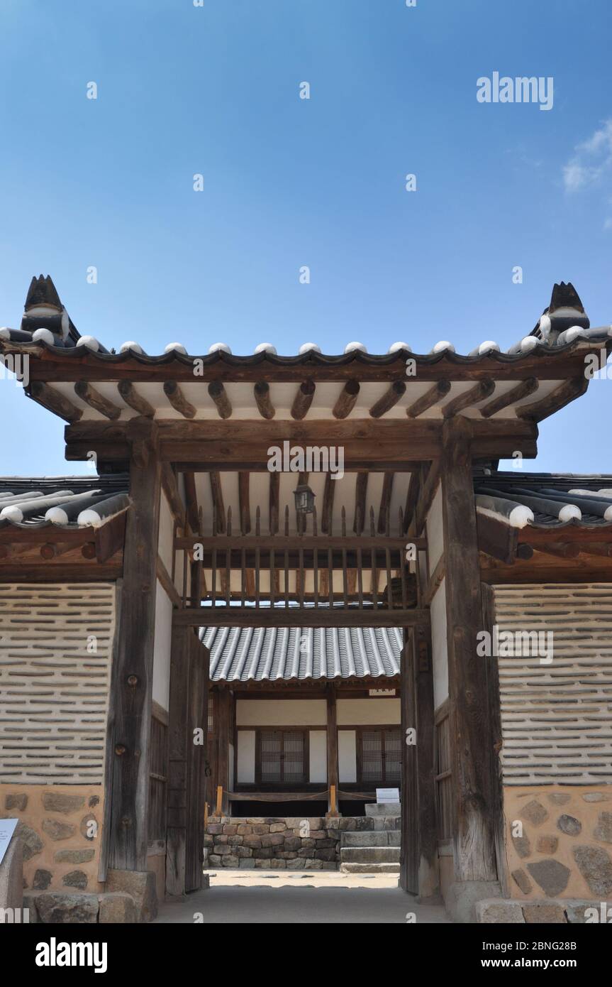 Korean style house Stock Photo - Alamy