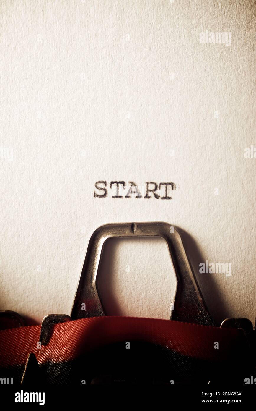 The word Start written with a typewriter Stock Photo - Alamy