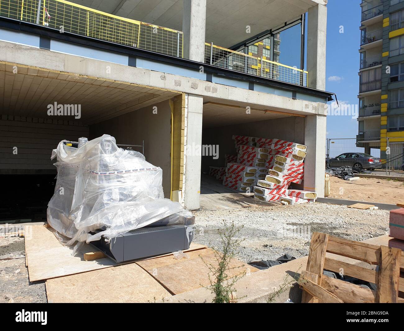Construction site in the city Stock Photo - Alamy