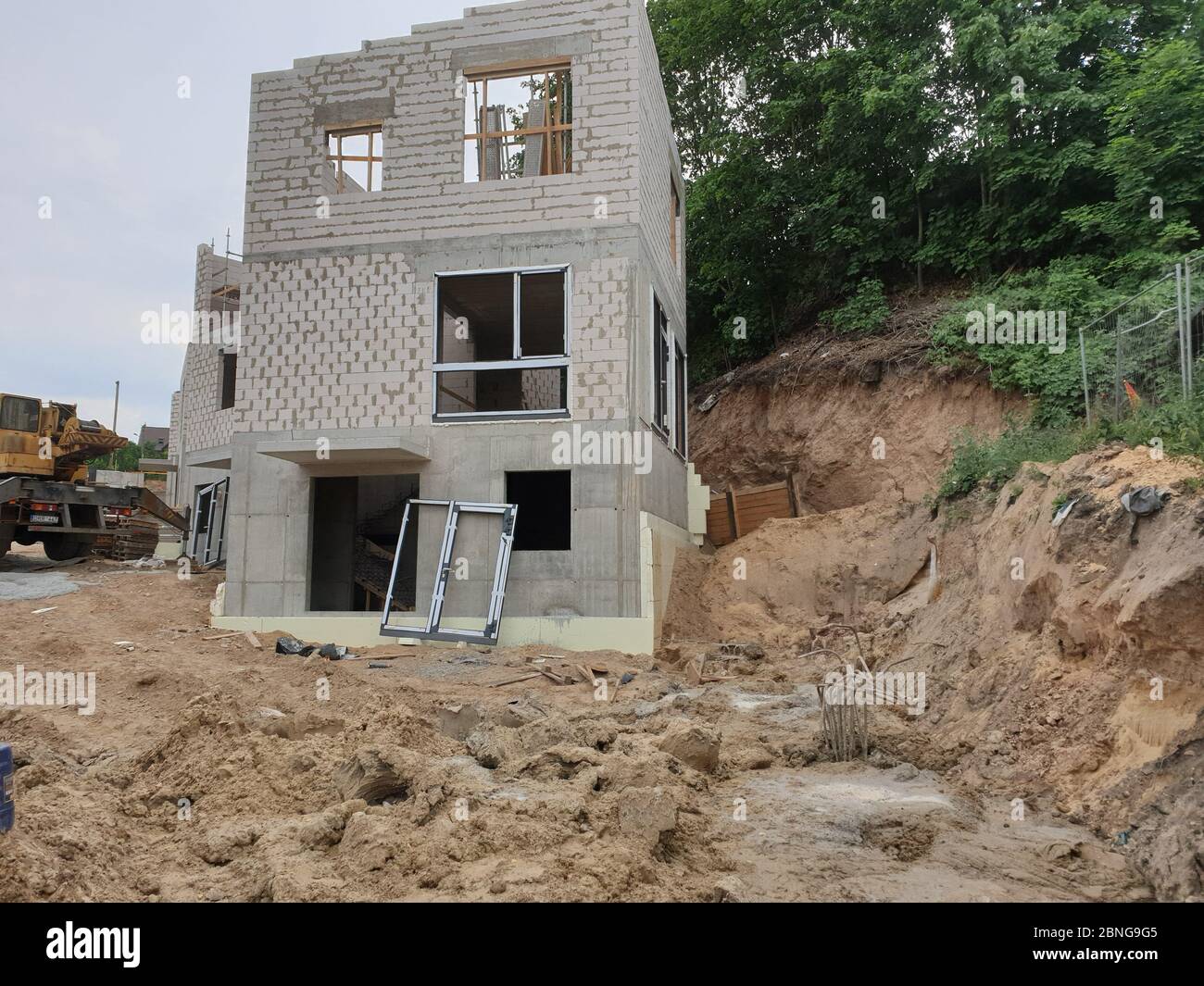 House construction on hill hi-res stock photography and images - Alamy