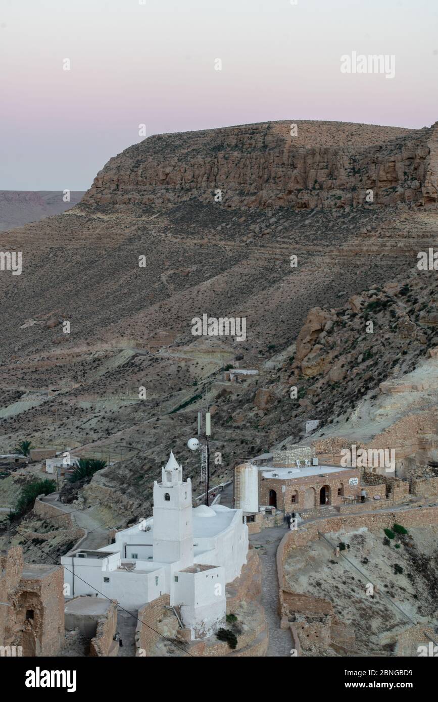 Chenini, berber village in southern tunisia Stock Photo - Alamy