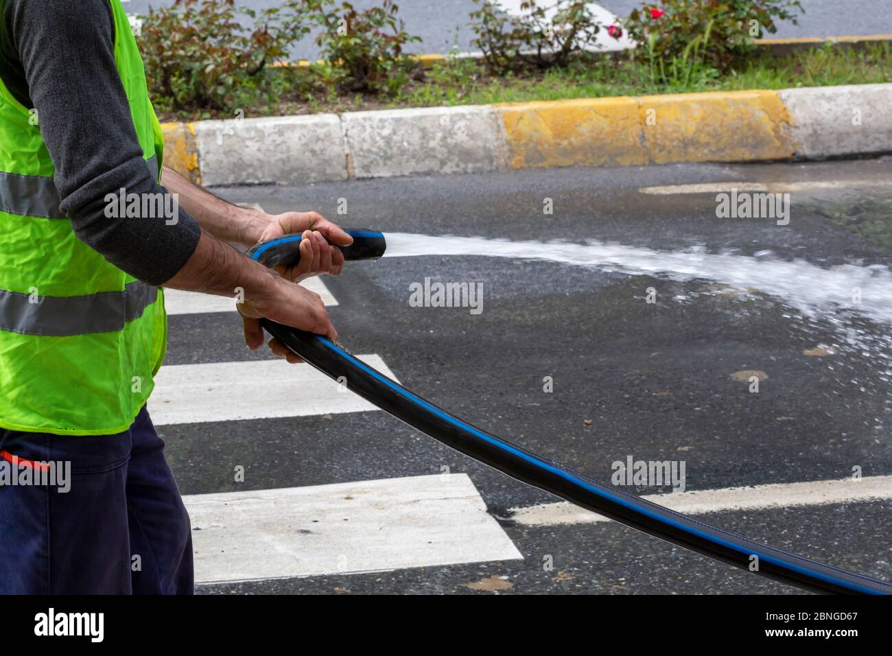 Pressure washer driveway hi-res stock photography and images - Alamy