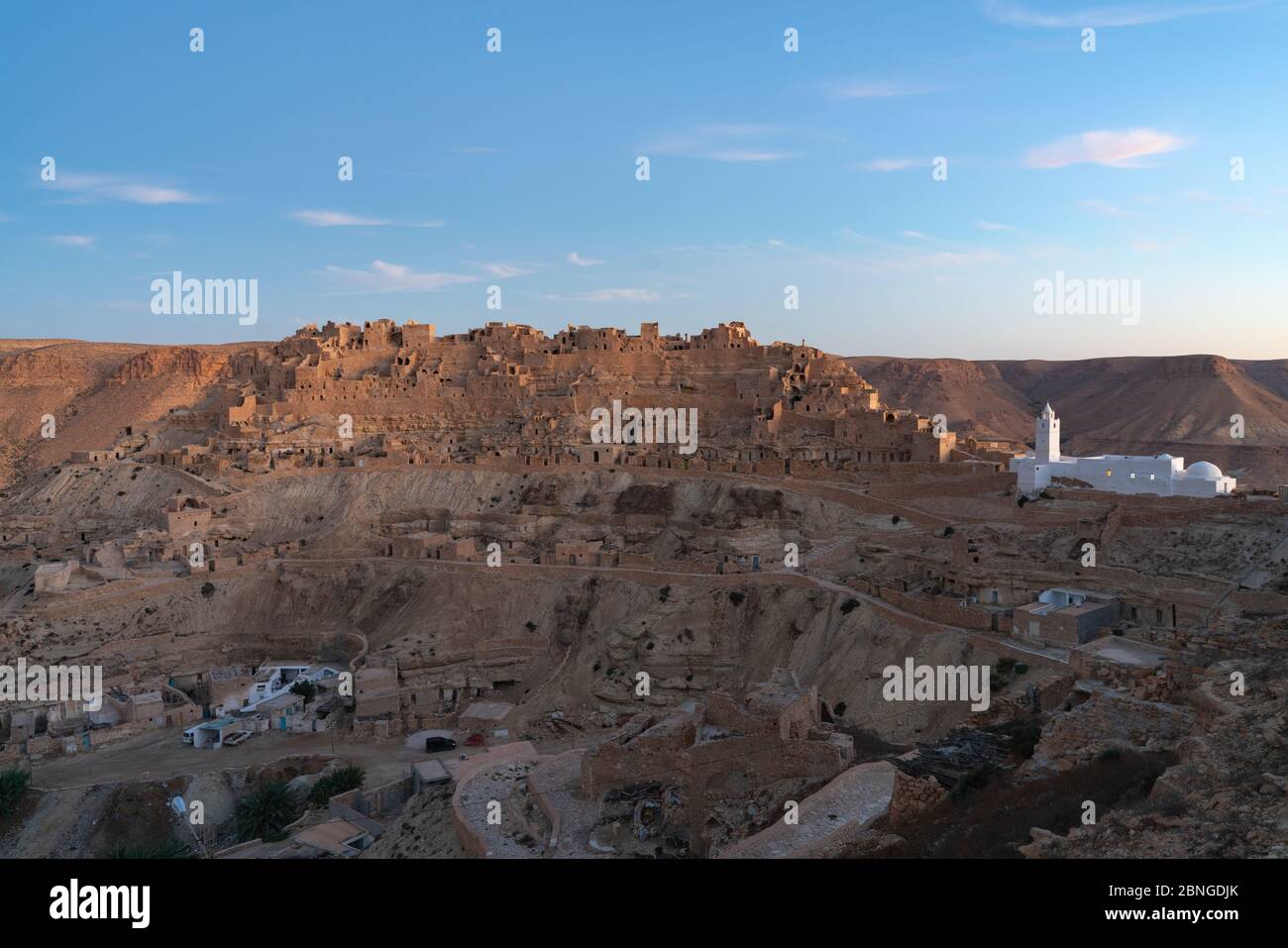 Chenini, berber village in southern tunisia Stock Photo - Alamy