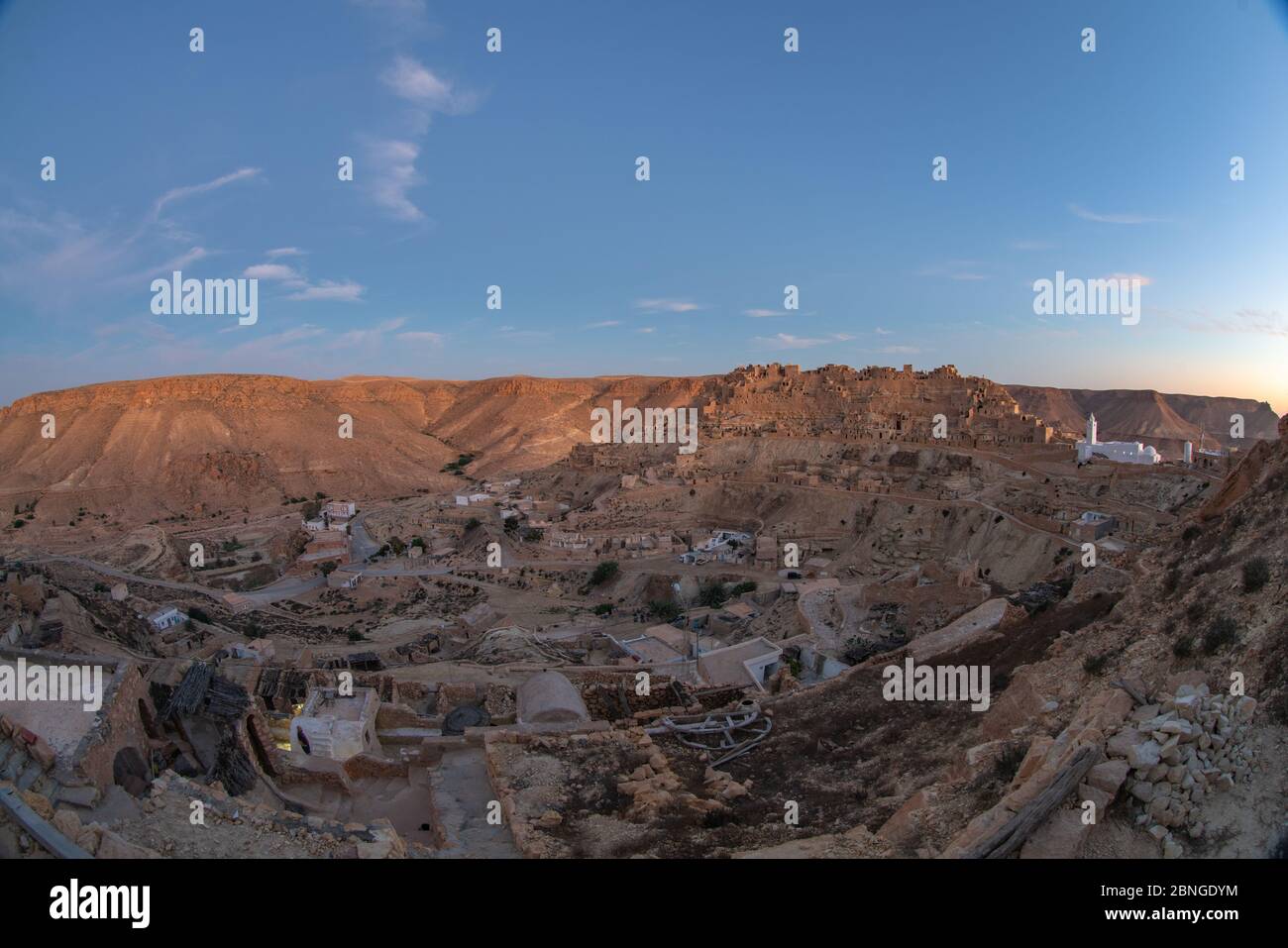 Chenini, berber village in southern tunisia Stock Photo - Alamy