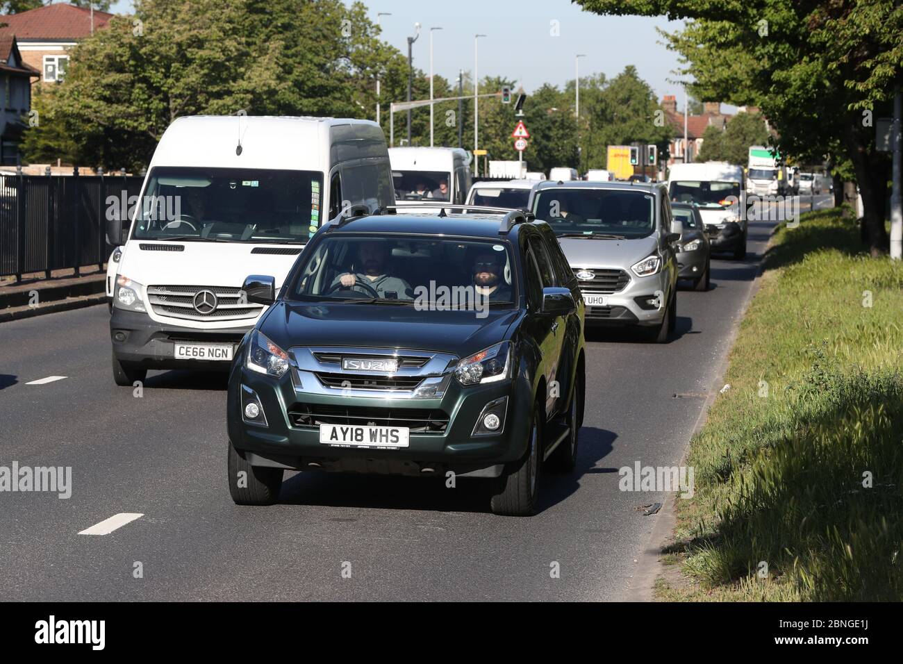 Traffic coming into london on a4 hi-res stock photography and images ...