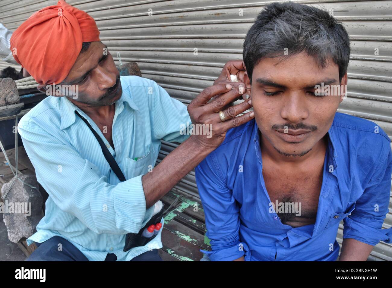 Ear treatment india hi-res stock photography and images - Alamy