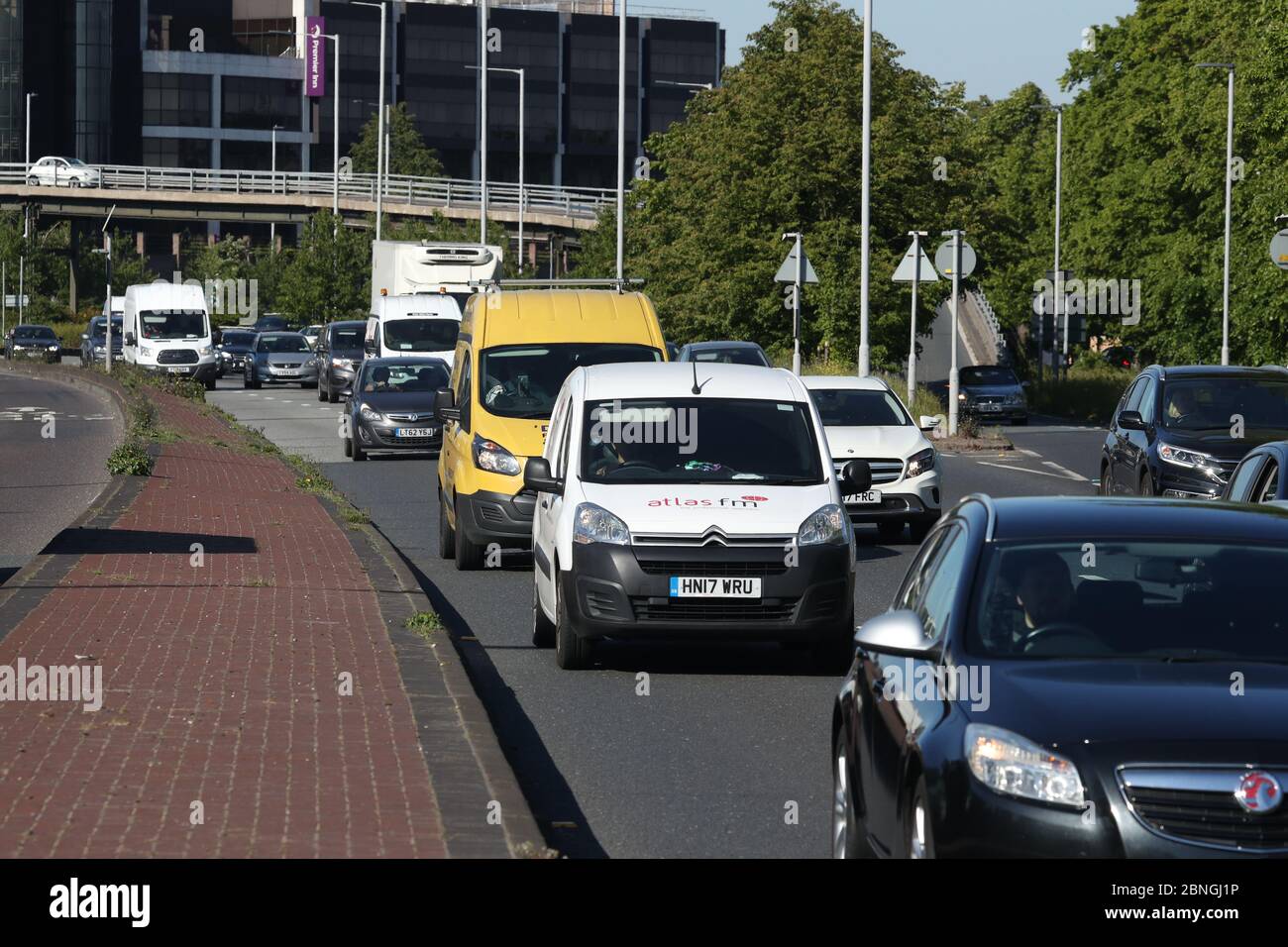 Traffic coming into london on a4 hi-res stock photography and images ...