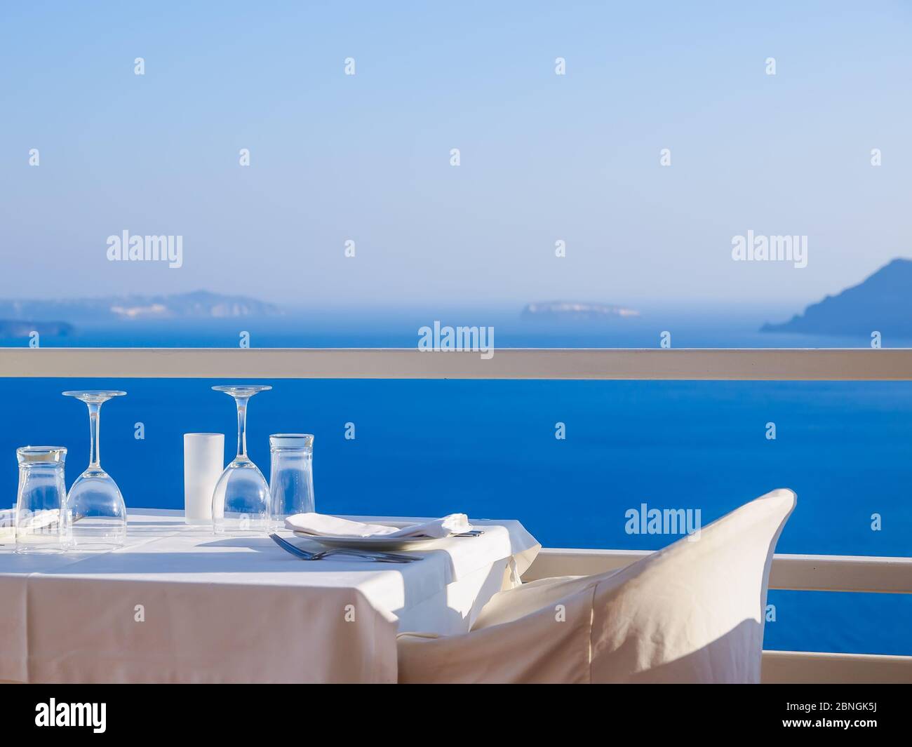 Santorini island cyclades hi-res stock photography and images - Alamy