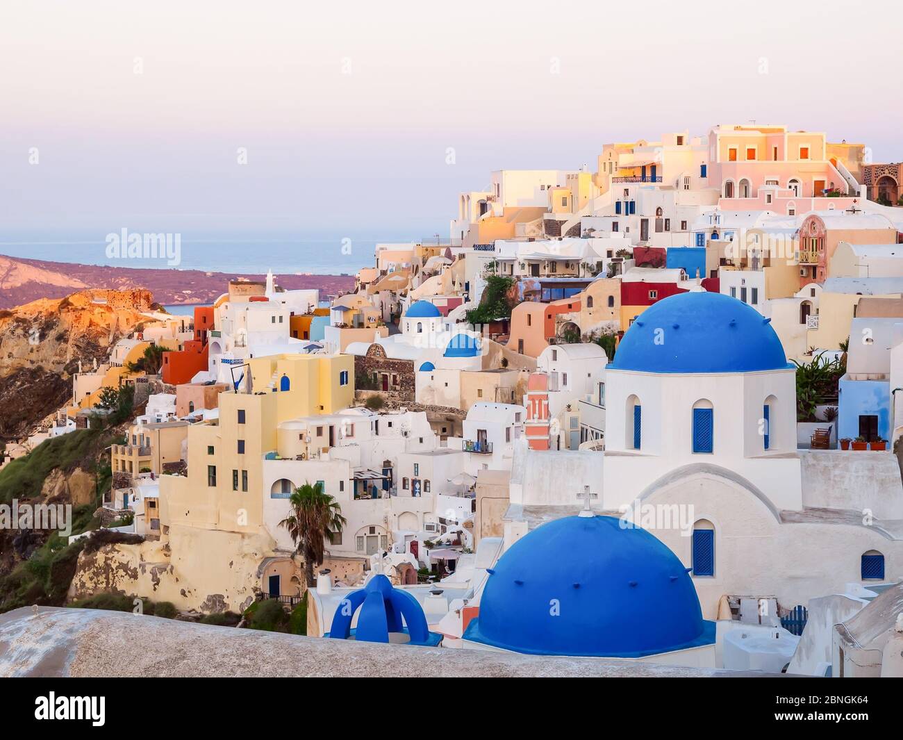 Amazing Santorini view with cave houses. Santorini island. Cyclades ...