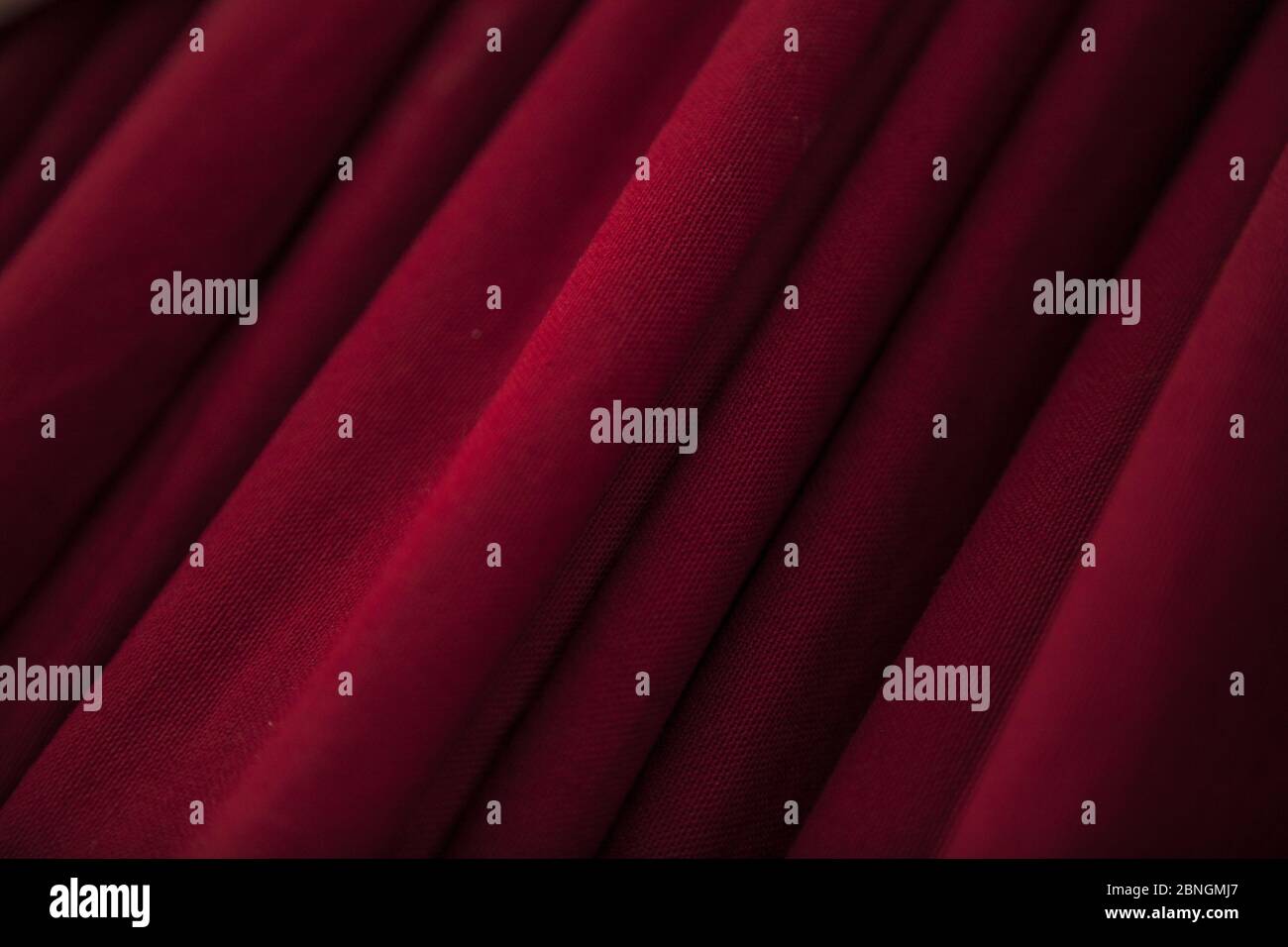 Scarlet wool hi-res stock photography and images - Alamy