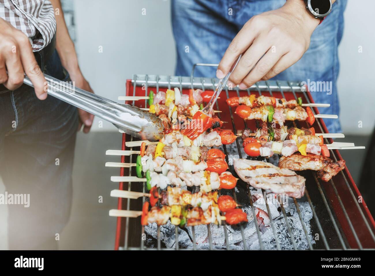 Asian american family dinner hi-res stock photography and images - Alamy
