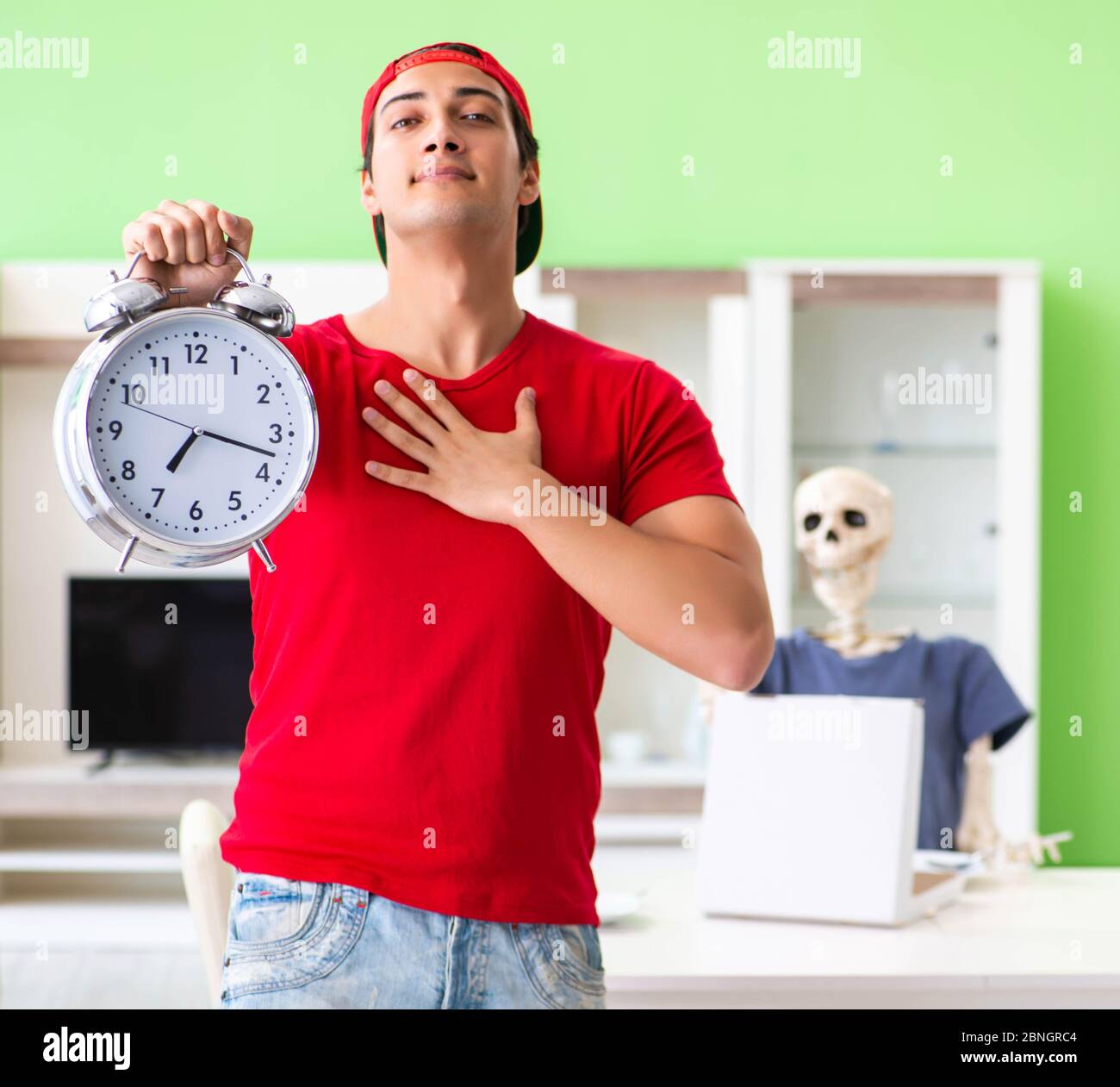 The concept of very slow pizza deliver service Stock Photo - Alamy