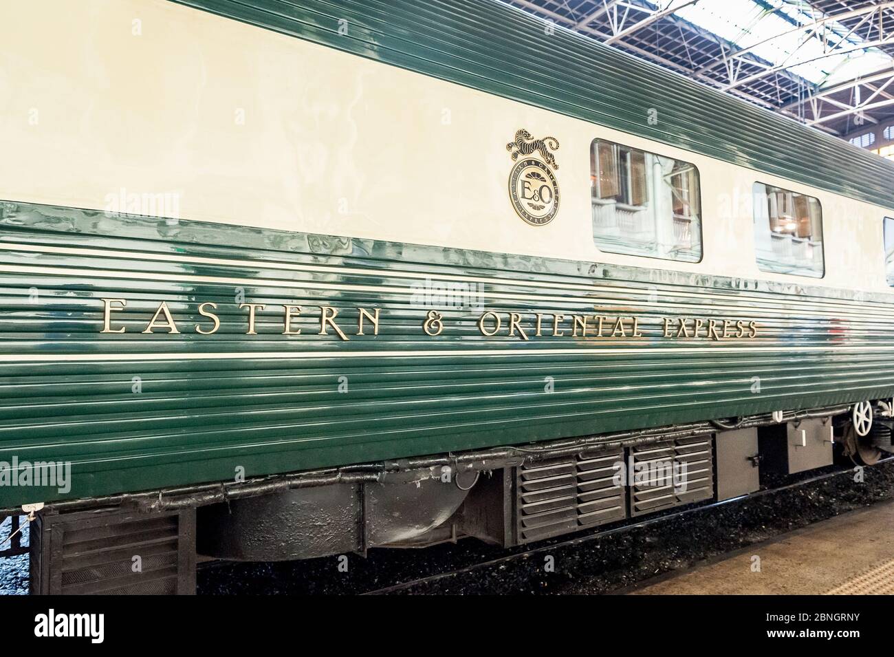 Eastern and oriental express luxury train hi-res stock photography and ...