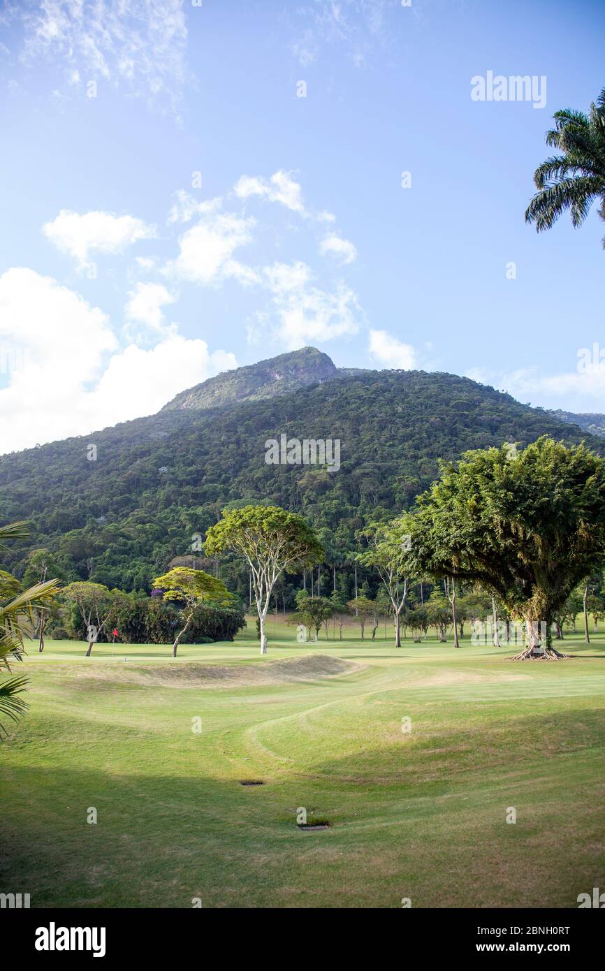 Elevated golf course hi-res stock photography and images - Alamy