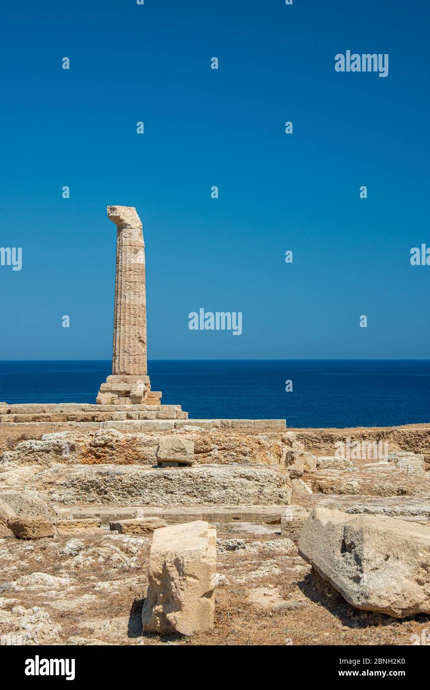 Capo Colonna - Temple of Hera Lacinia, Archaeological area of Capo ...