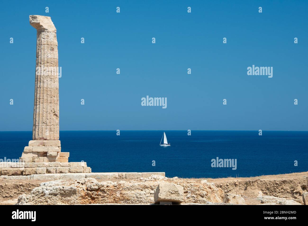 Capo Colonna - Temple of Hera Lacinia, Archaeological area of Capo ...