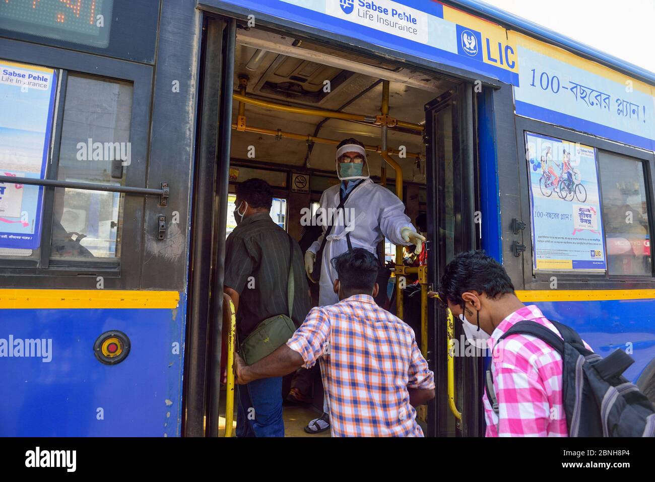 Buses conductor hi-res stock photography and images - Alamy