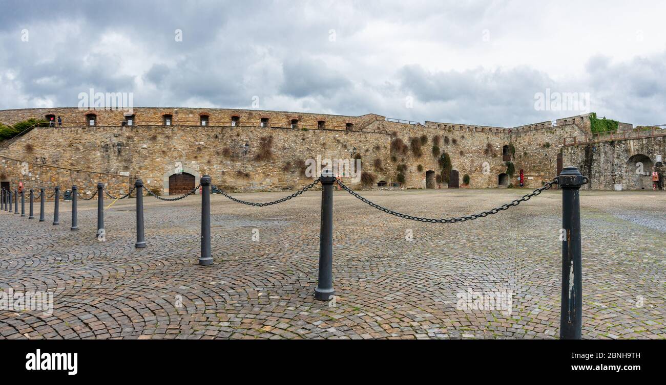 Quarry tile hi-res stock photography and images - Alamy