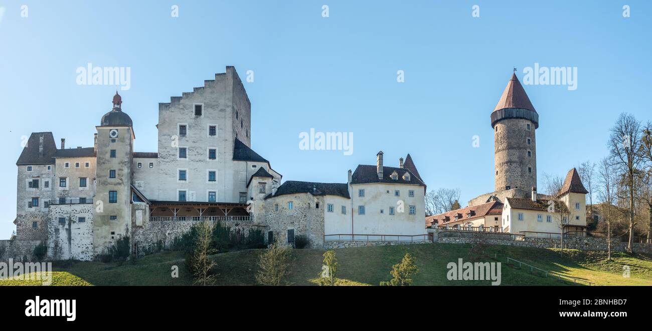 The medieval Clam castle in Austria, Perg im Unteren Muehlviertel Stock ...