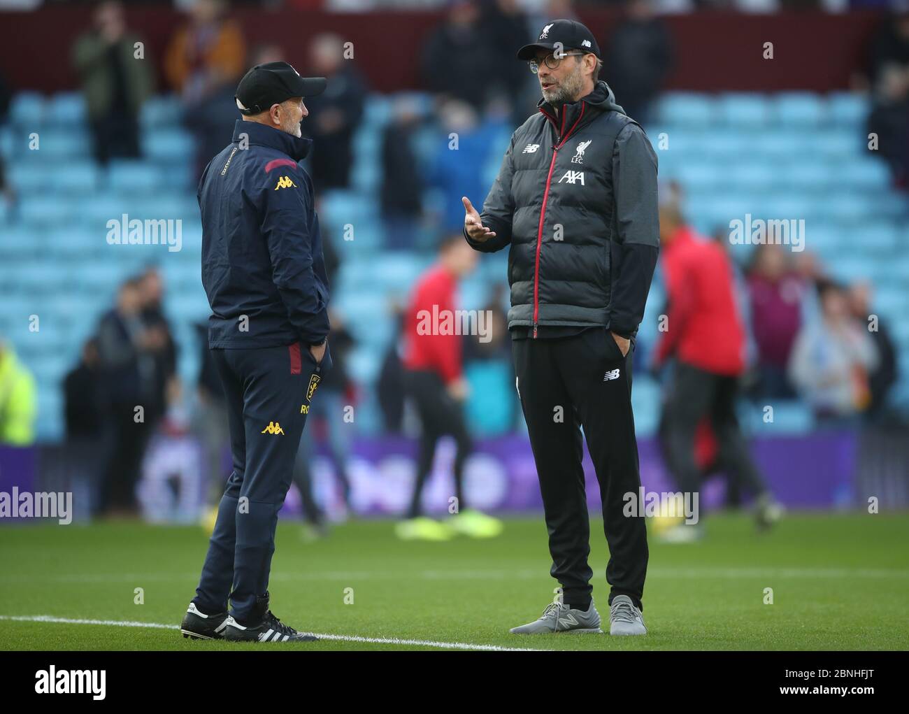 Liverpool manager jurgen klopp talks hi-res stock photography and ...