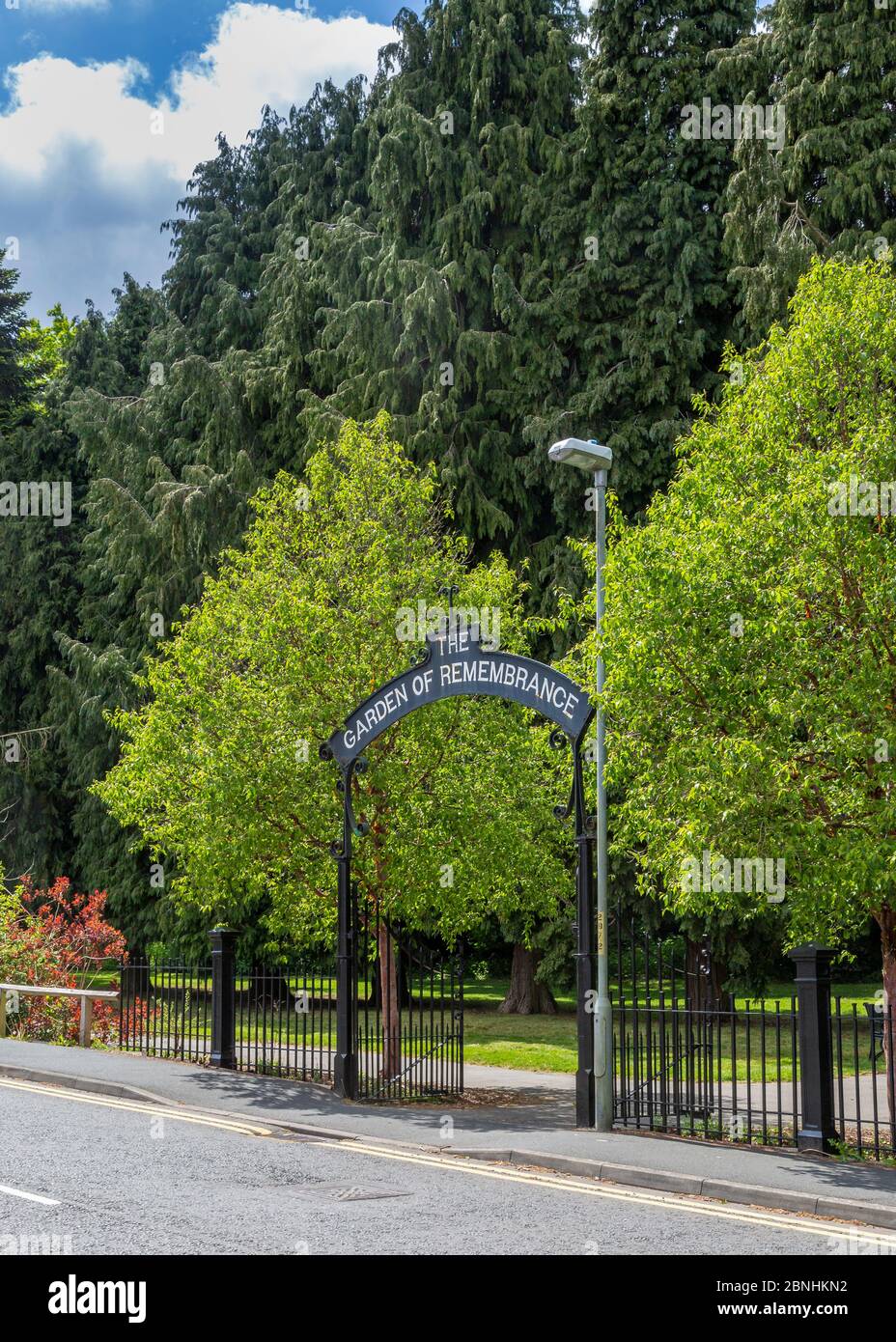 Garden Of Remembrance & War Memorial on Plymouth Road, Redditch ...