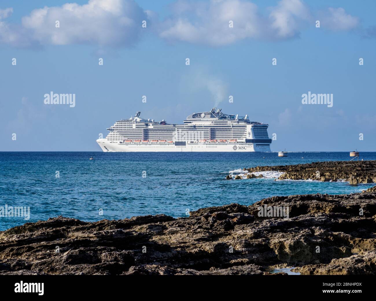 George smith cruise hi-res stock photography and images - Alamy