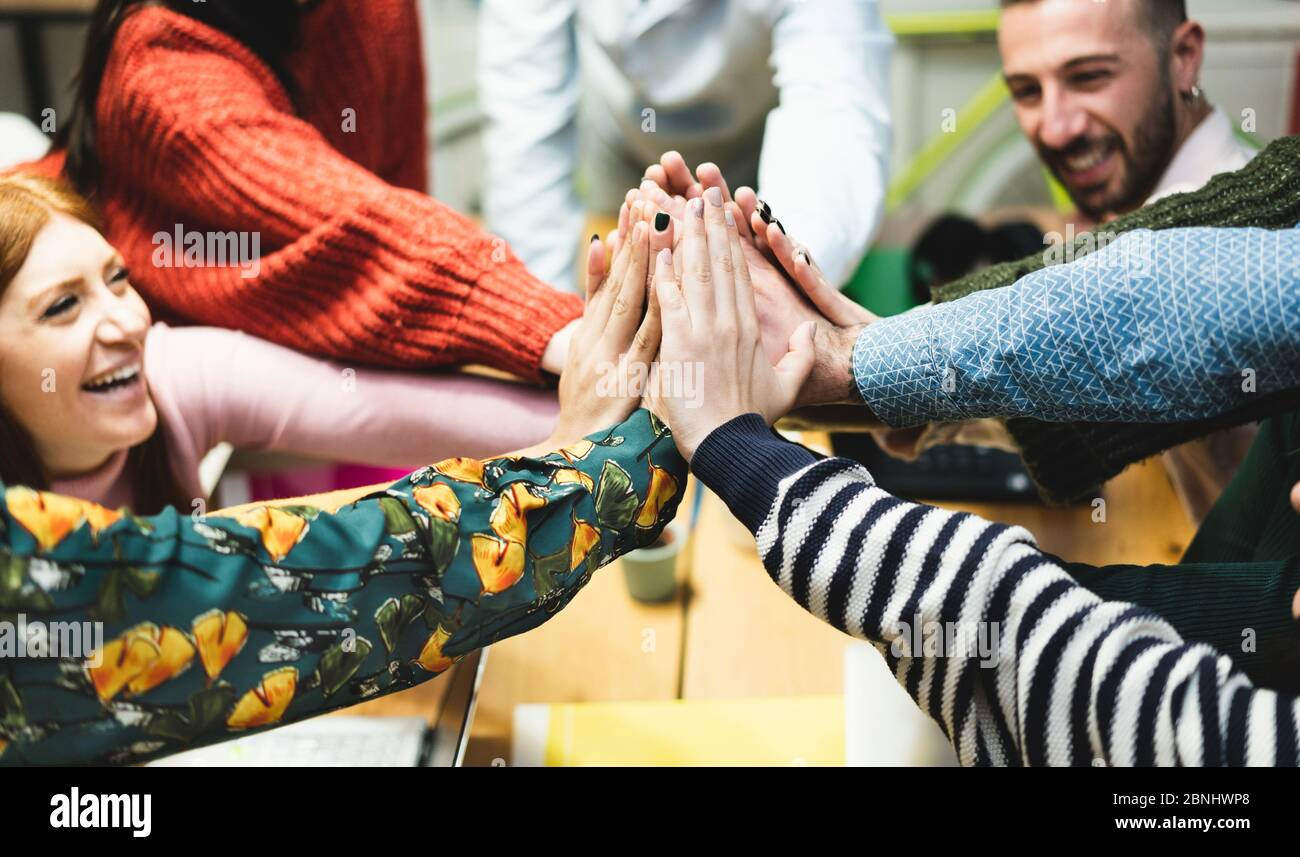 Network strenght hi-res stock photography and images - Alamy