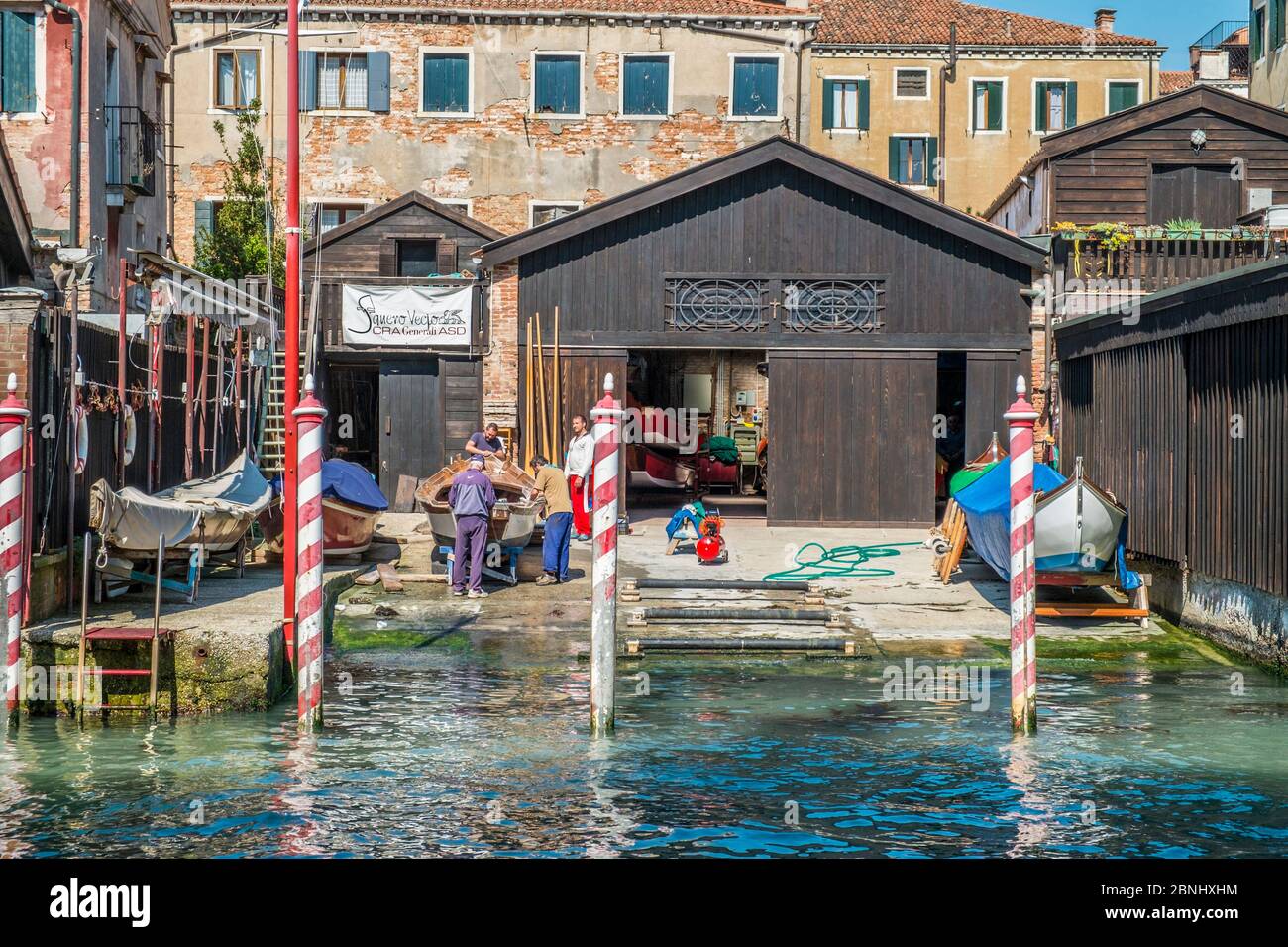 Boathouse boatyard boat repair hi-res stock photography and images - Alamy