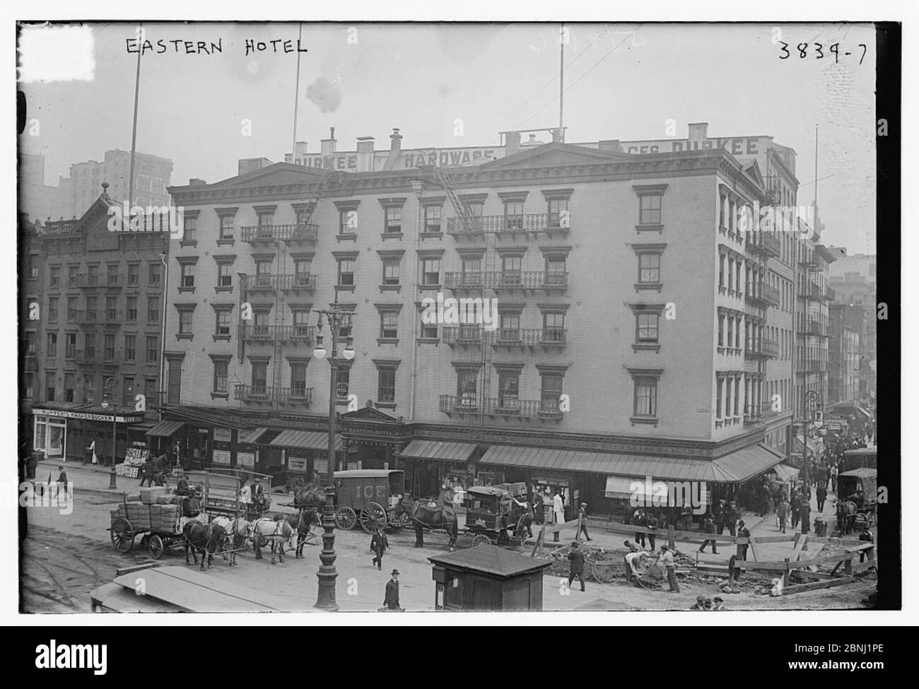 Worn hotel Cut Out Stock Images & Pictures - Alamy