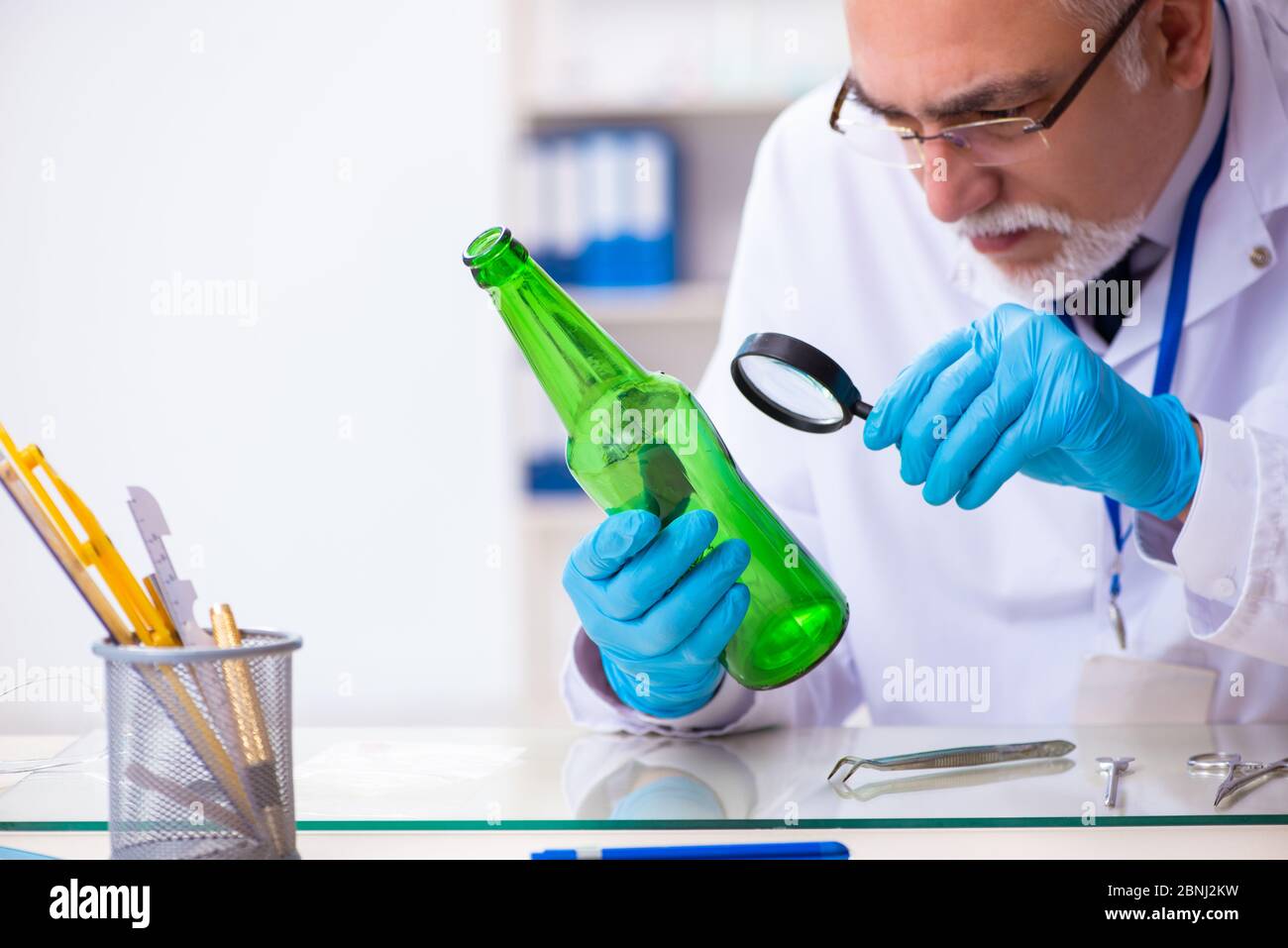 Trace evidence bottle hi-res stock photography and images - Alamy