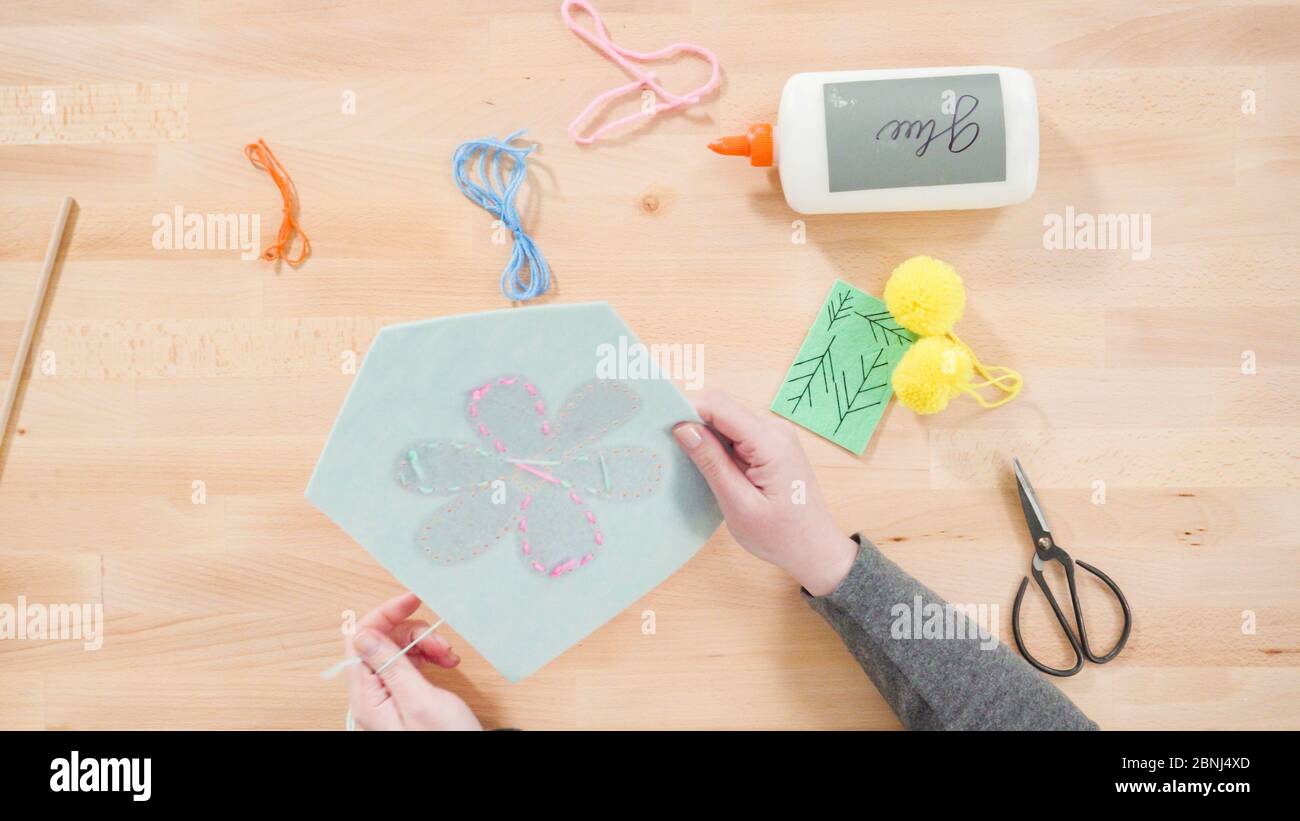 Mom sew kids hi-res stock photography and images - Alamy