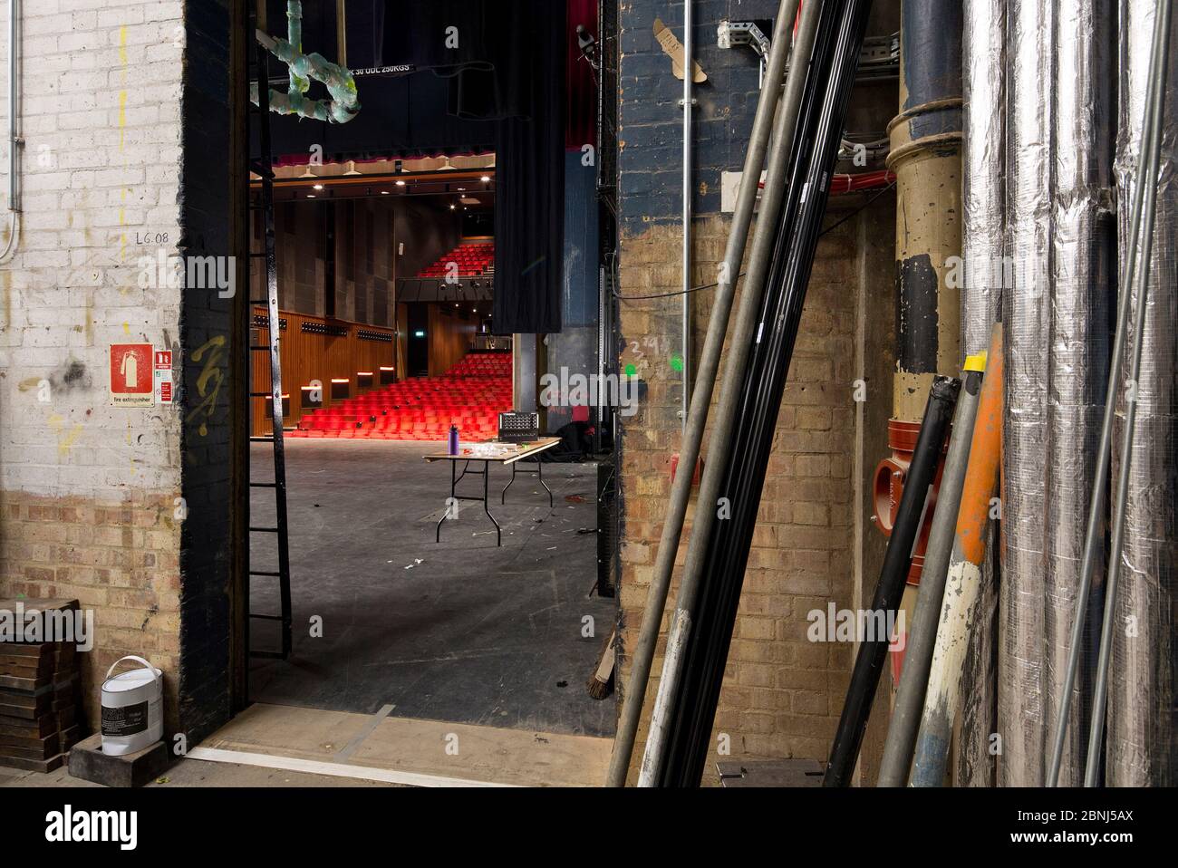 Backstage theatre view hi-res stock photography and images - Alamy