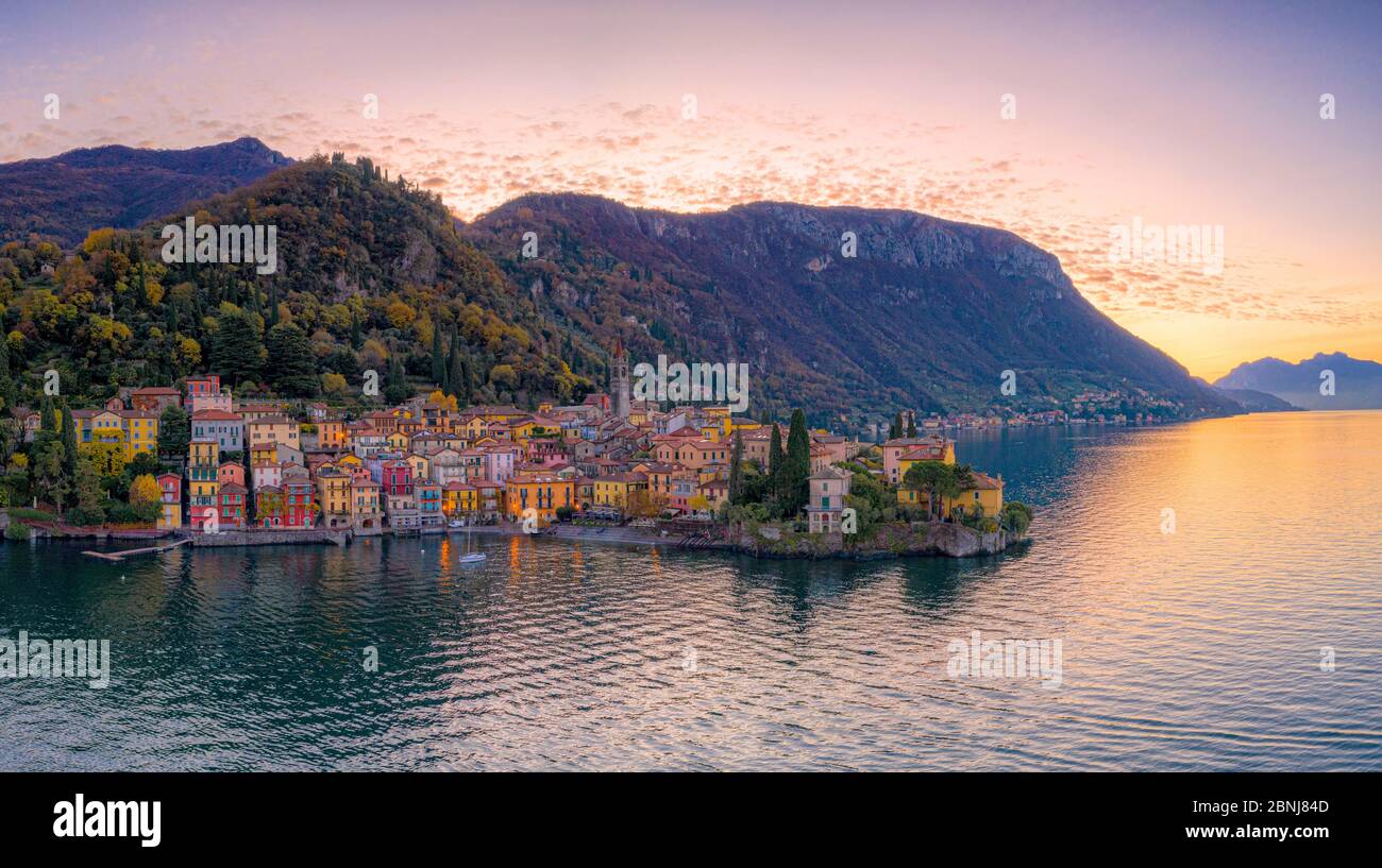 On the shores of lake como lombardy hi-res stock photography and images ...