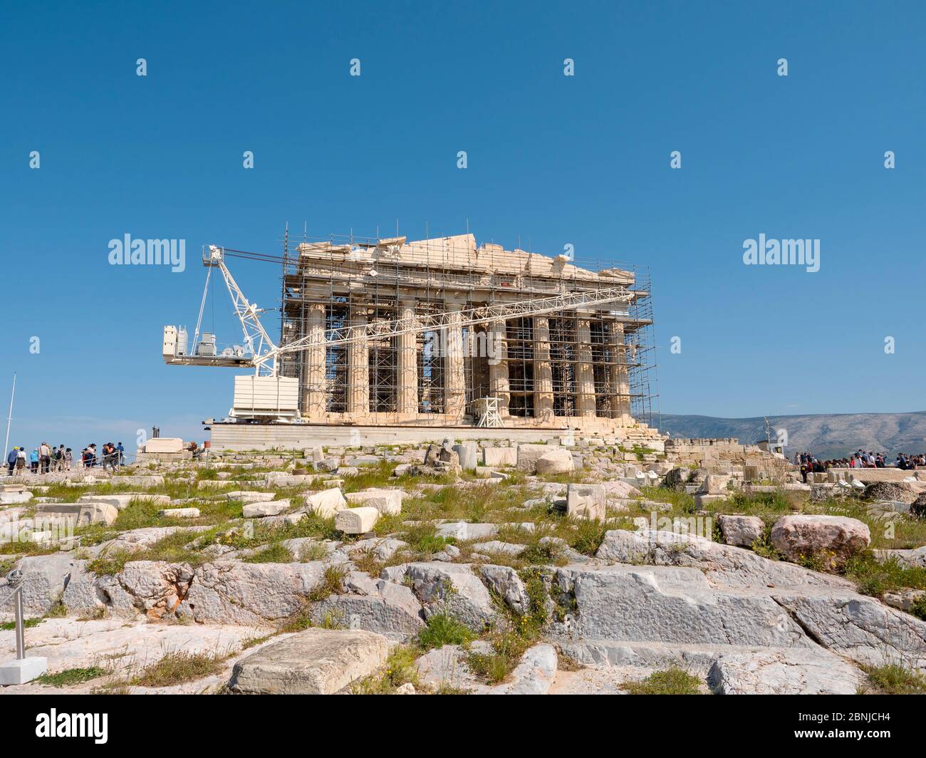 Greek temple scaffolding hi-res stock photography and images - Alamy
