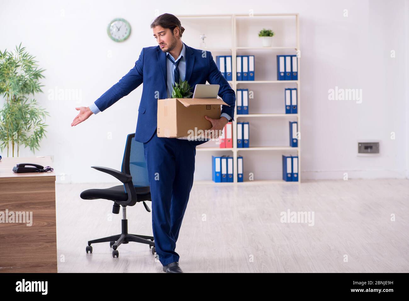 Man being fired from office hi-res stock photography and images - Alamy