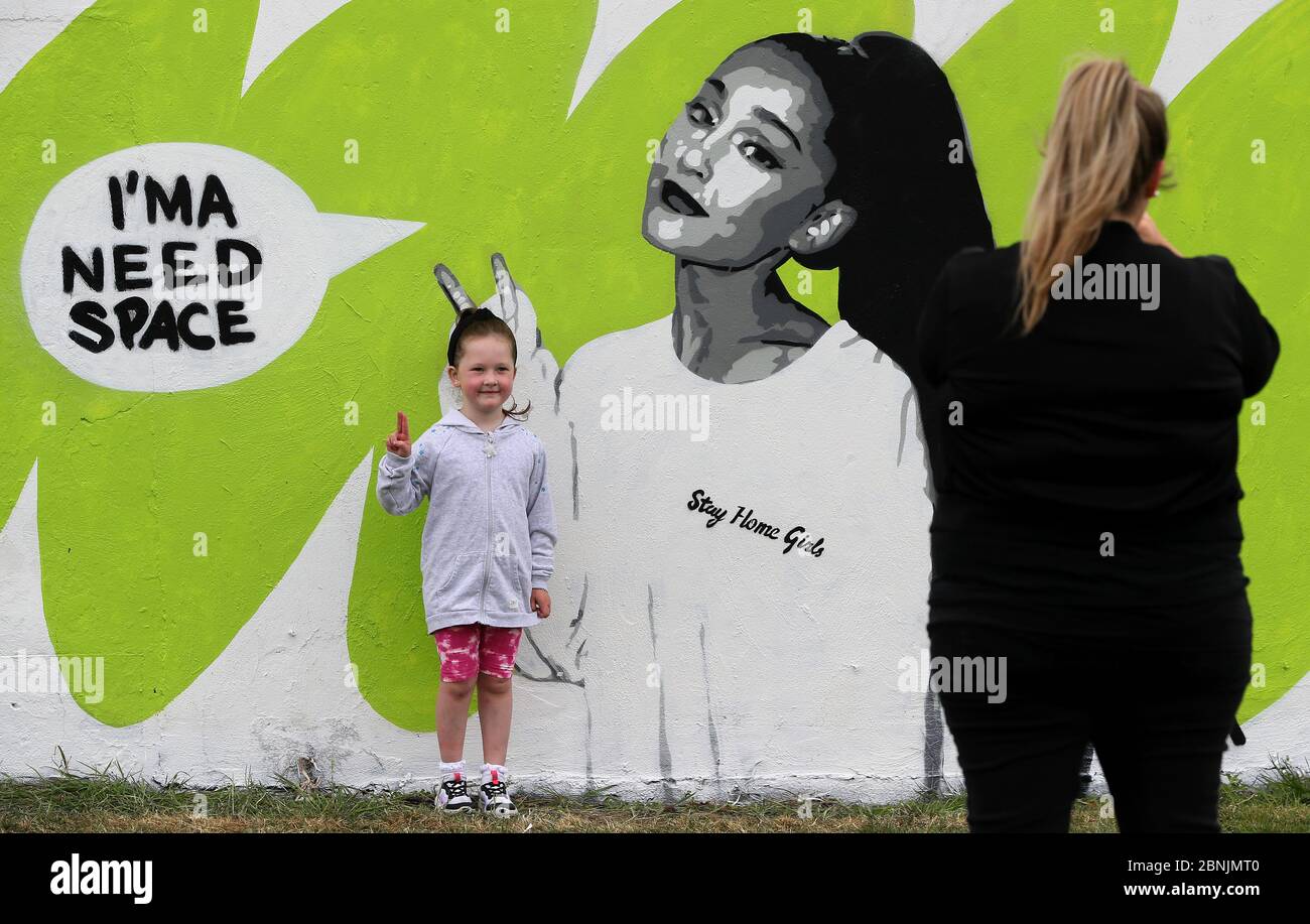 Michelle Lyons takes photos of her daughter Lauren Ryan (5) with Irish ...