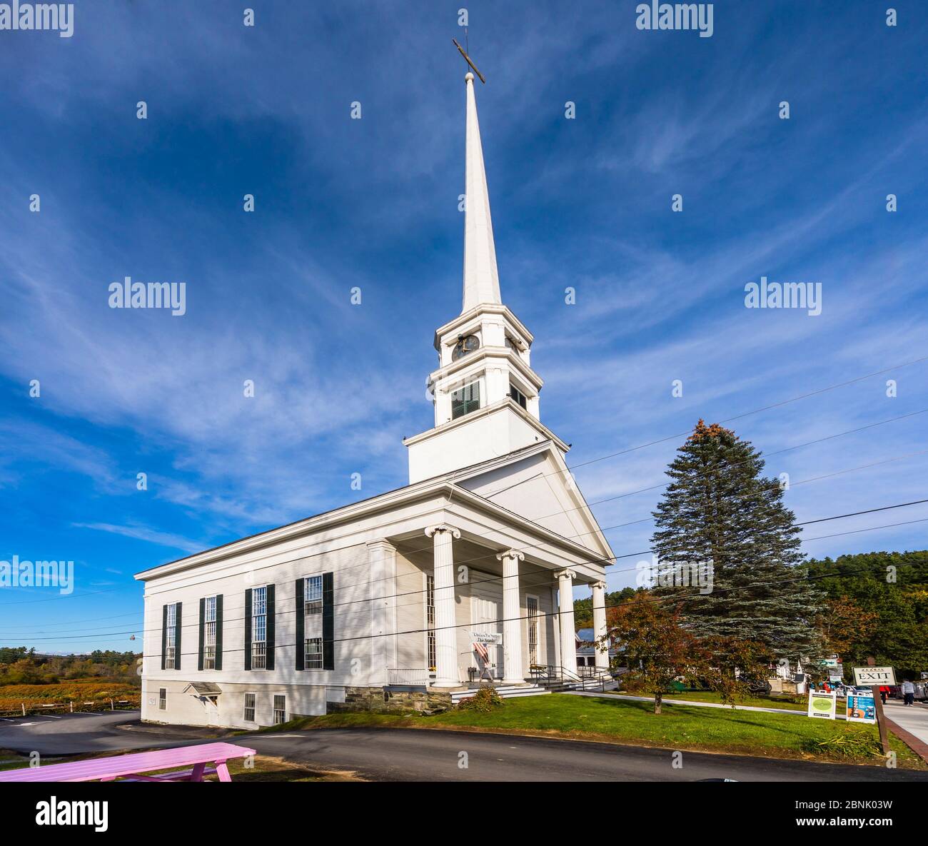 View of the famous non-denominational Stowe Community Church in Main ...