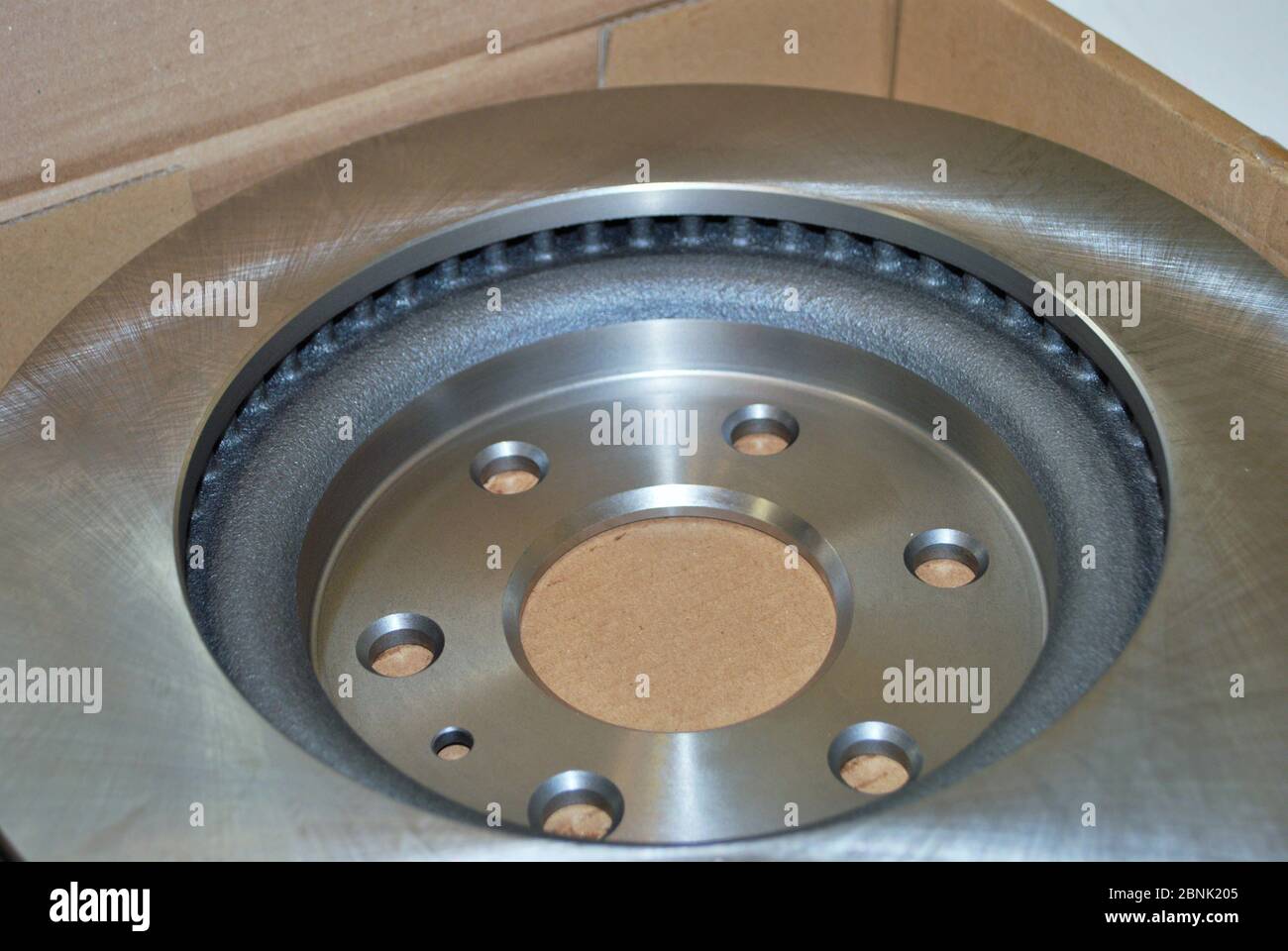 Mechanic check new tire hi-res stock photography and images - Alamy