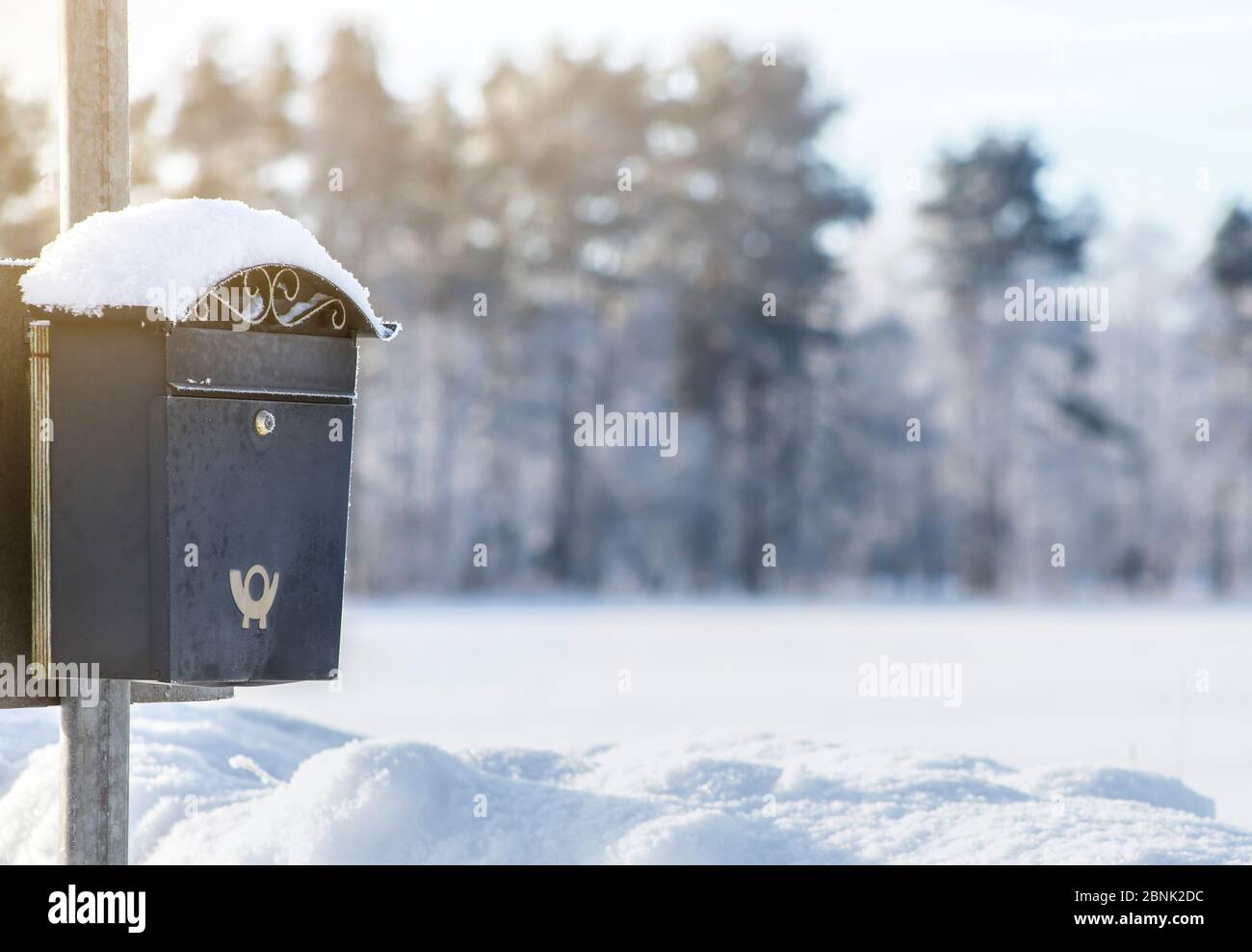 Empty mailbox hi-res stock photography and images - Alamy