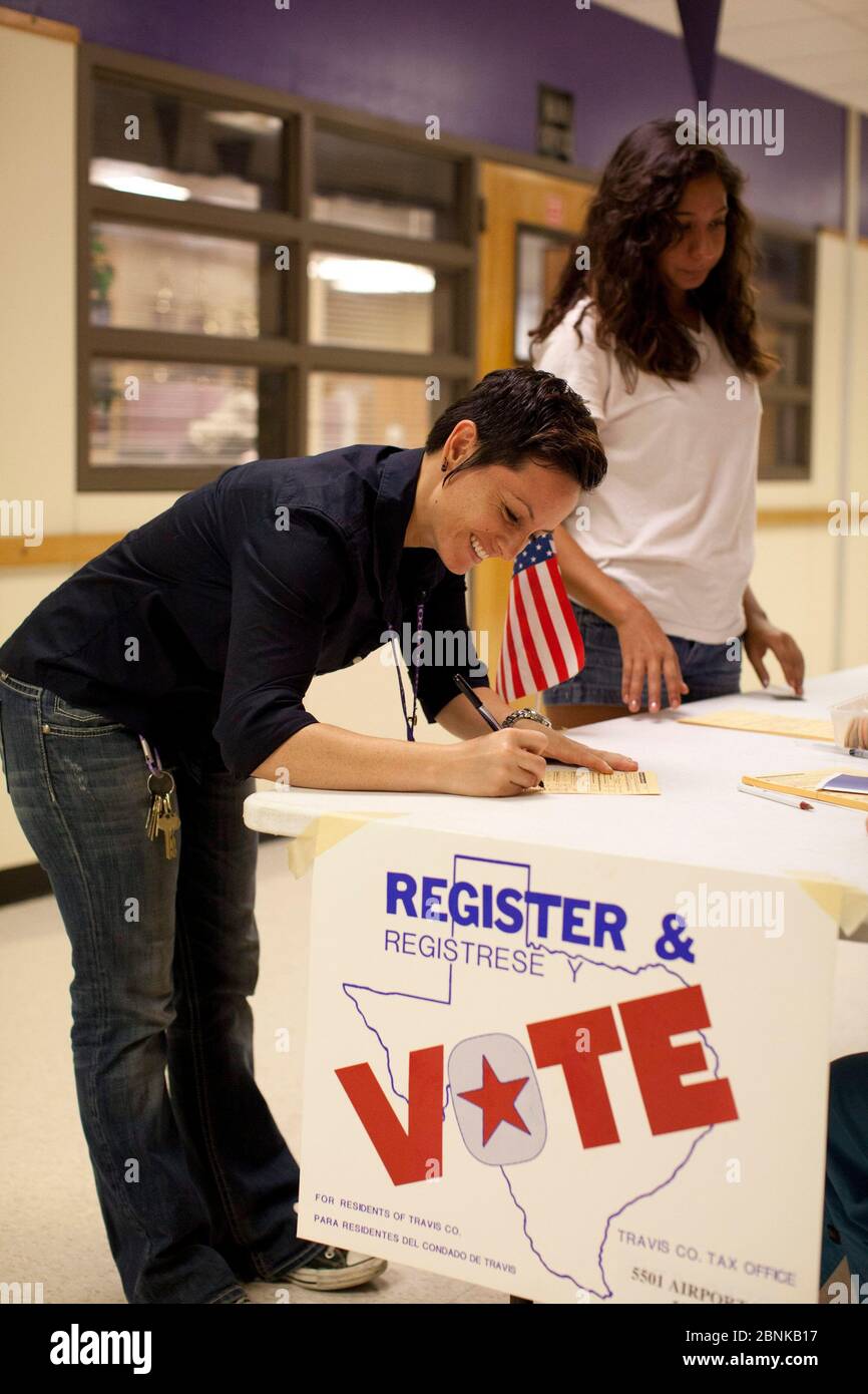 Teen voter registration card hi-res stock photography and images - Alamy